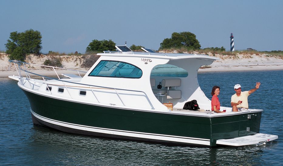 Powerboat Guide Boat Reviews, Specifications & Reference Tool