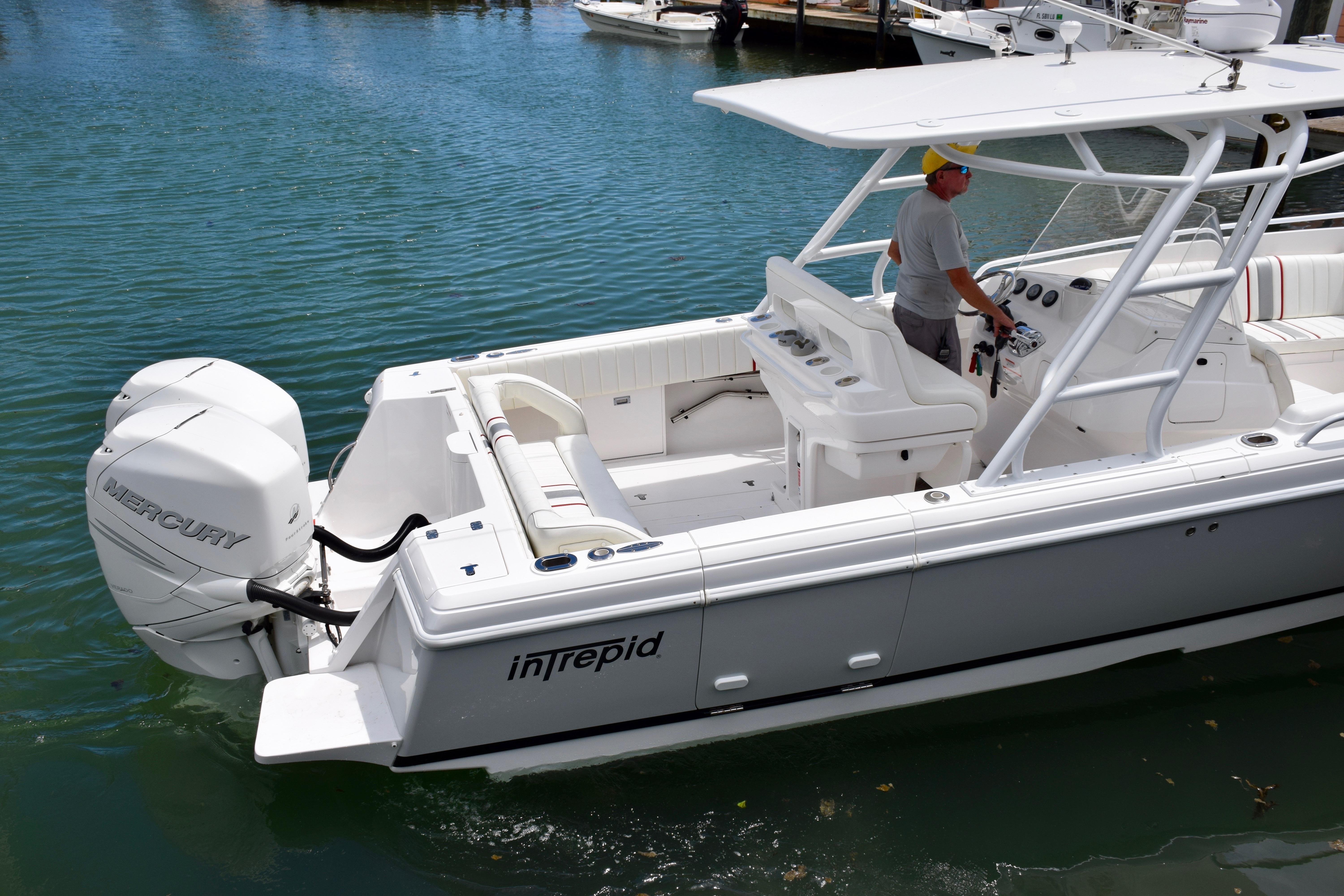Used Intrepid 32 2011 Yacht For Sale Venice - Denison Yachting