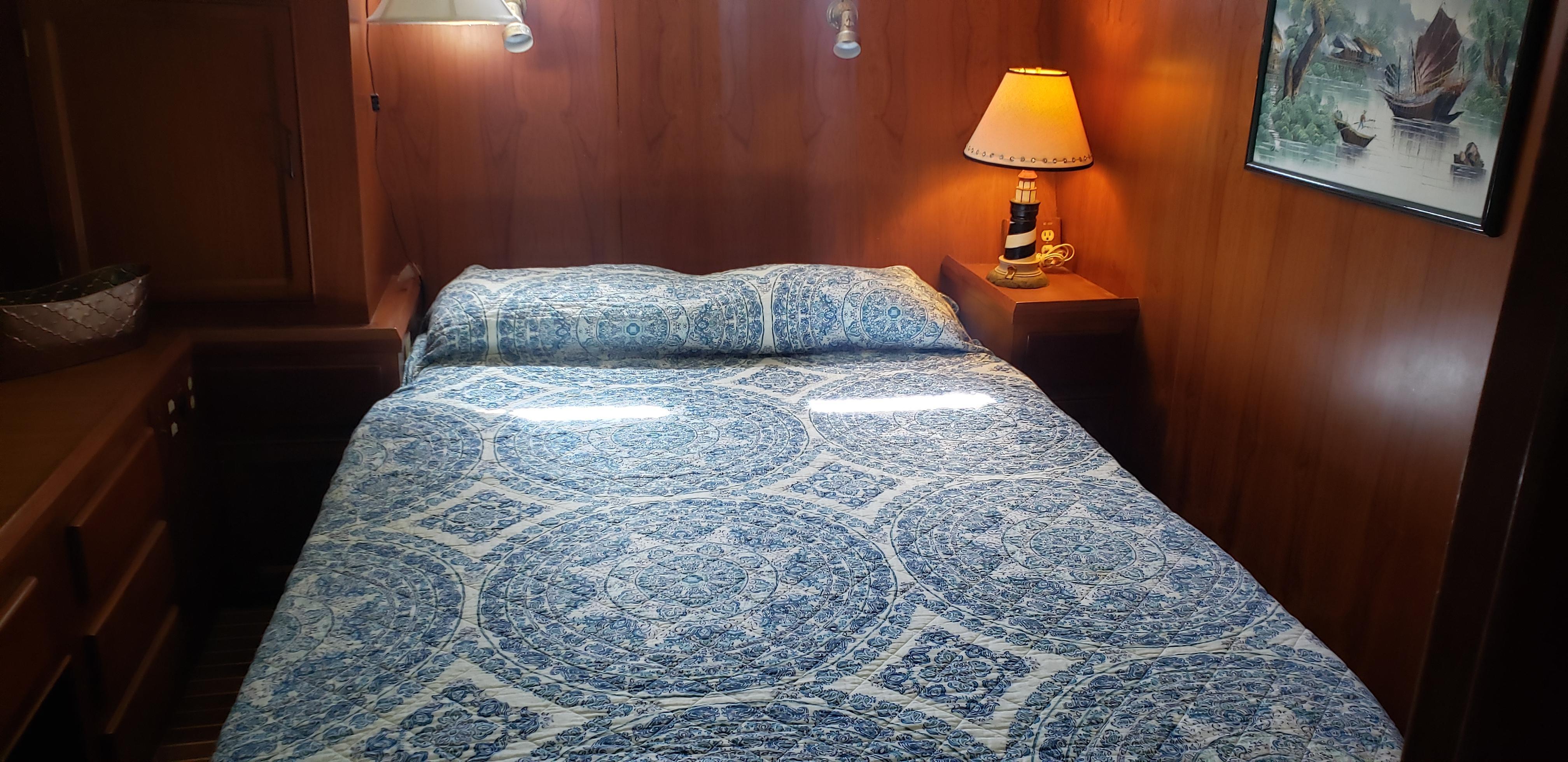 47 Sea Ranger 1987 7 Moons Fort Pierce, Florida Sold on 2021-04-07 by ...