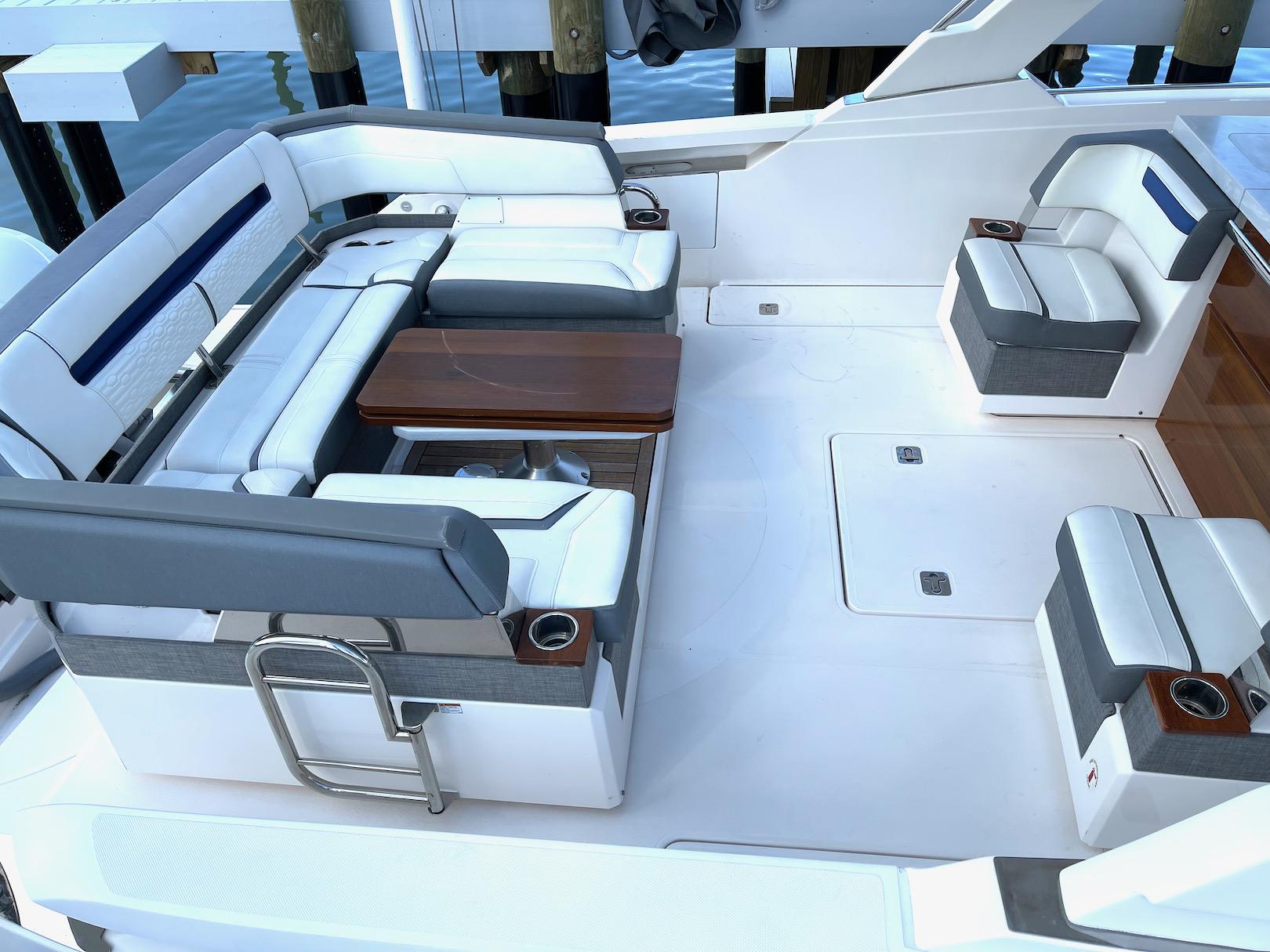 38 Tiara Yachts 2019 Knot @ Work Saint Pete Beach, Florida