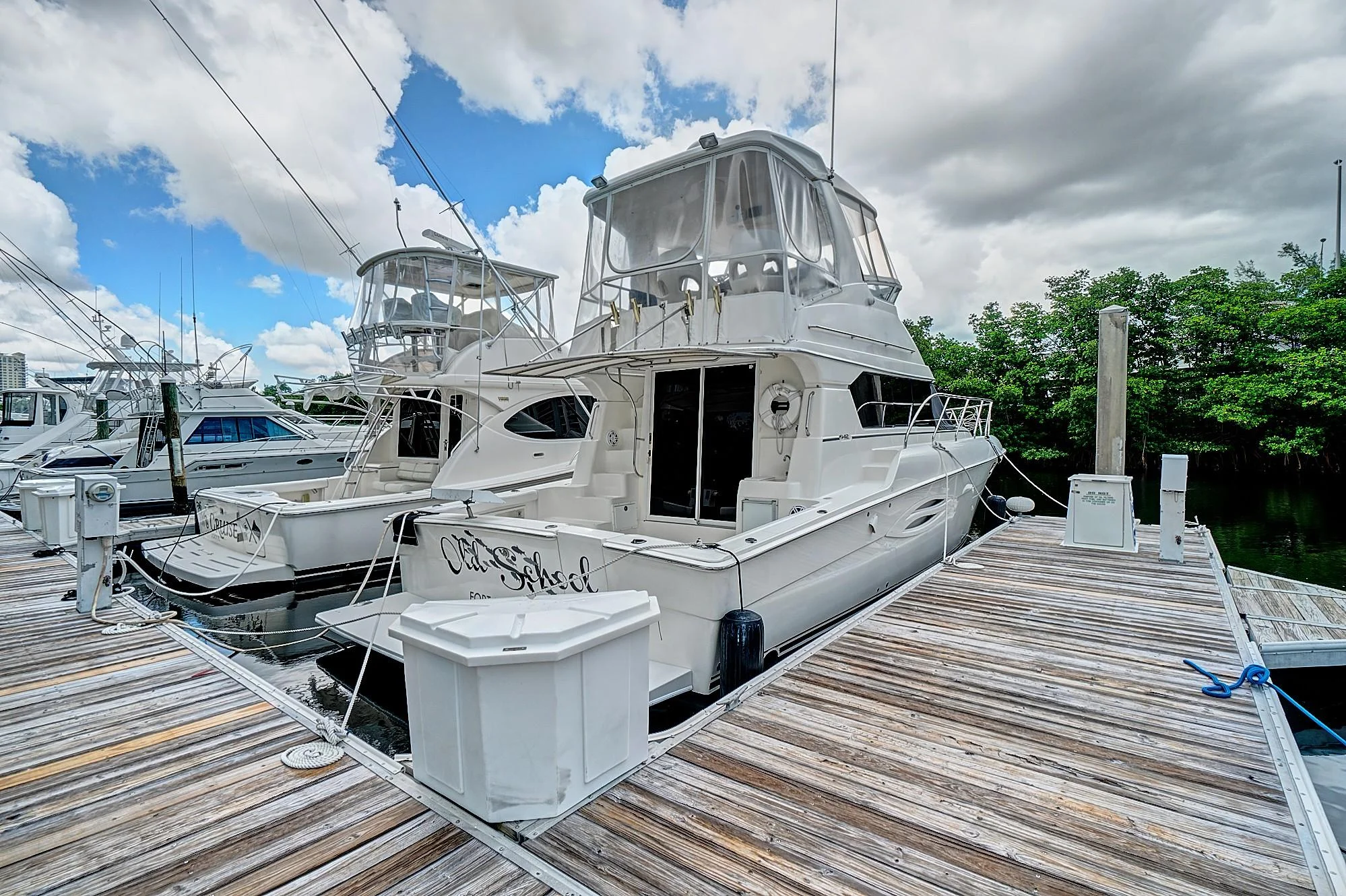 42 Silverton 2003 Aventura, Florida Sold on 2019-09-20 by Denison Yacht ...