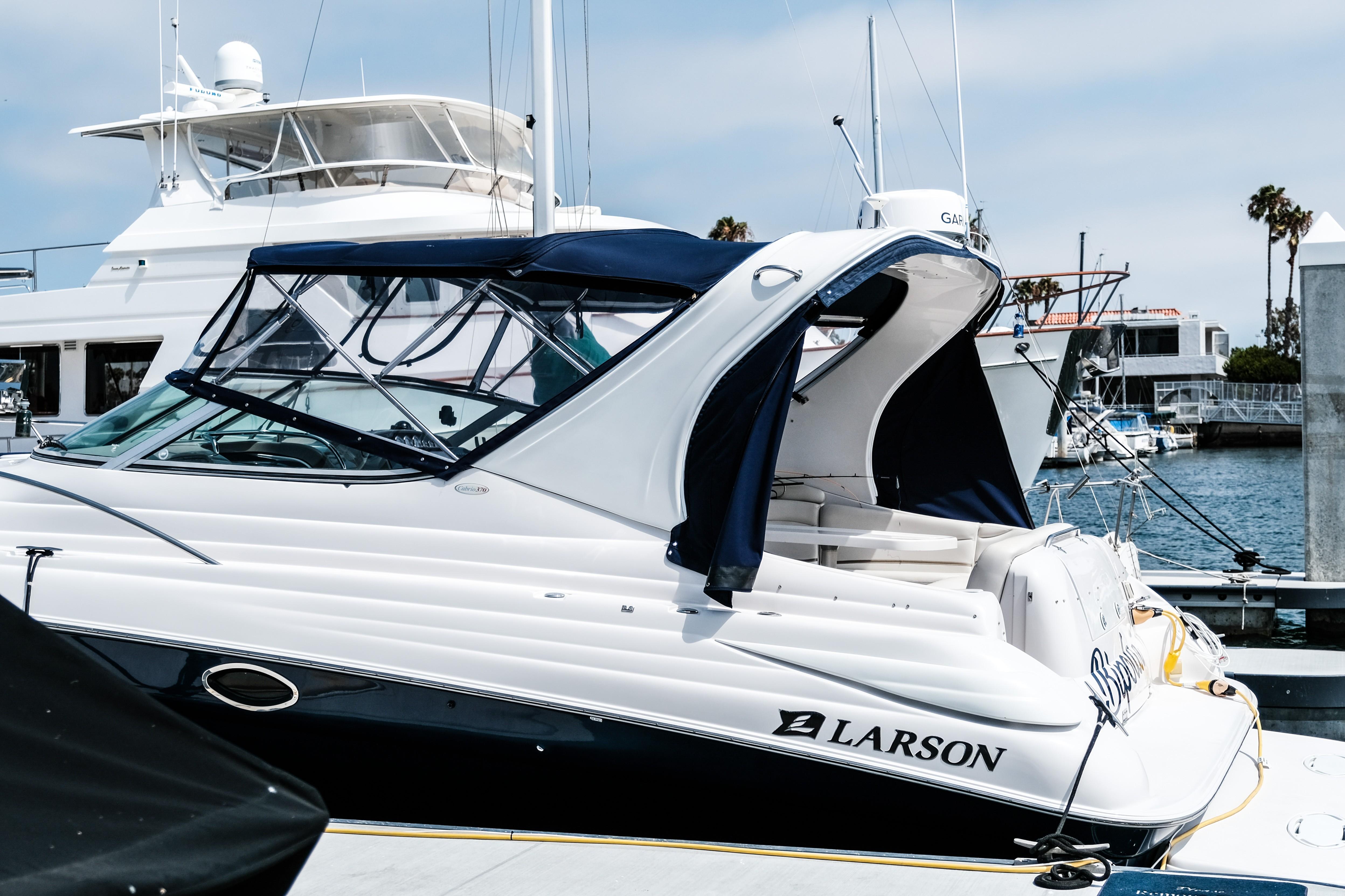 37 Larson 2005 Marina Del Rey, California Sold on 2020-11-30 by Denison ...