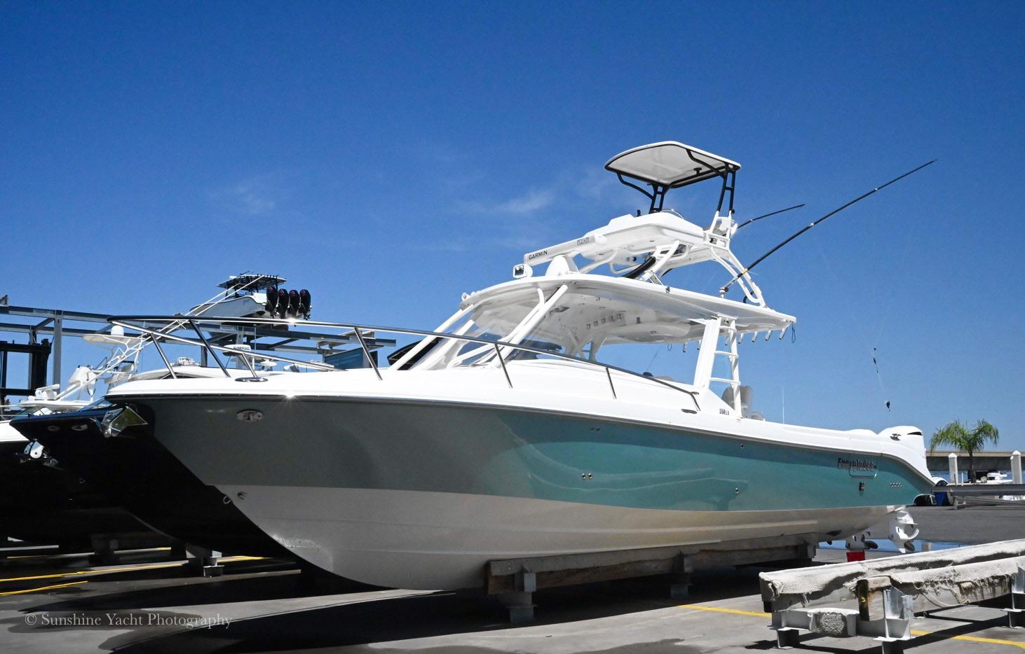 35 Everglades 2017 Destin, Florida Sold on 2022-06-22 by Denison Yacht ...