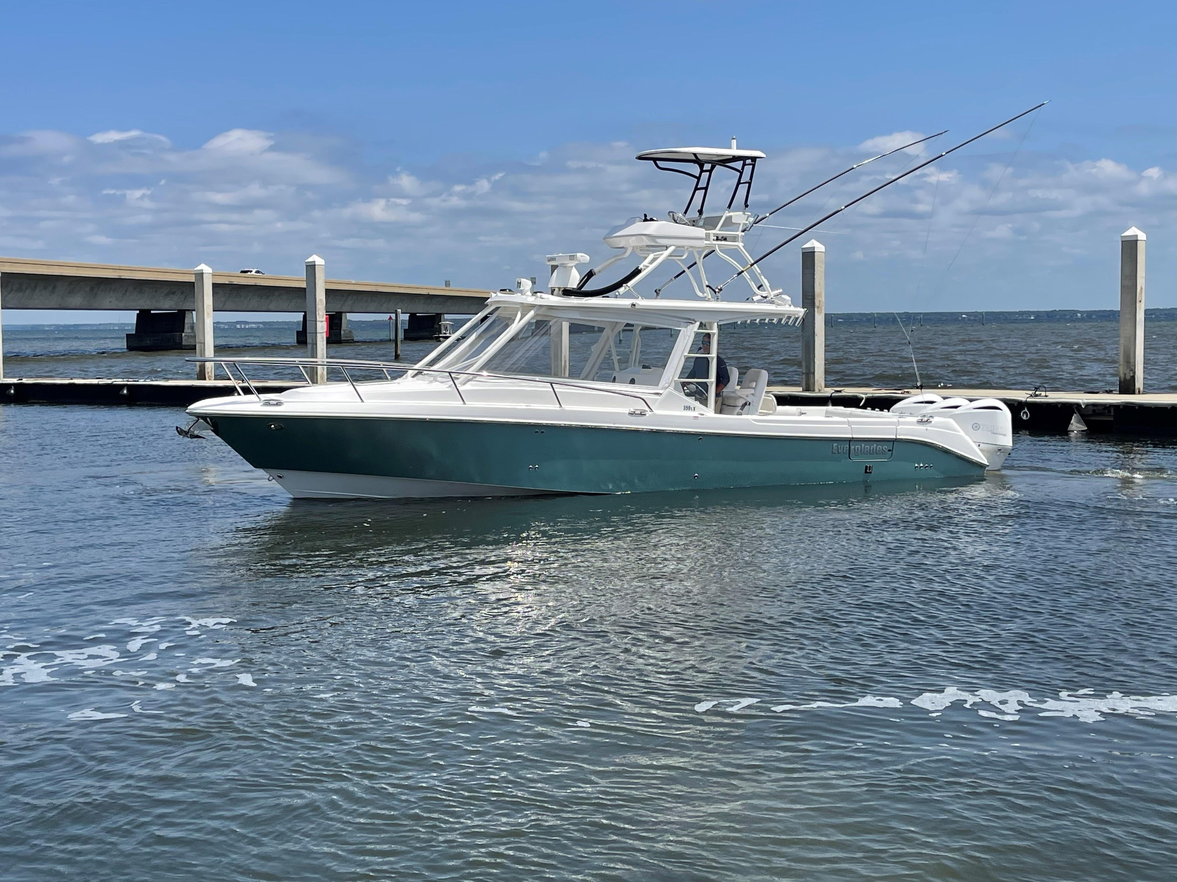 35 Everglades 2017 Destin, Florida Sold on 2022-06-22 by Denison Yacht ...