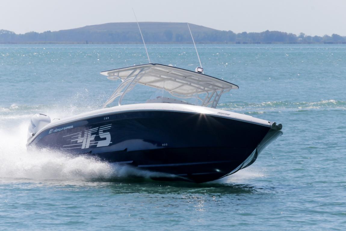 37 Midnight Express 2016 Fort Lauderdale, Florida