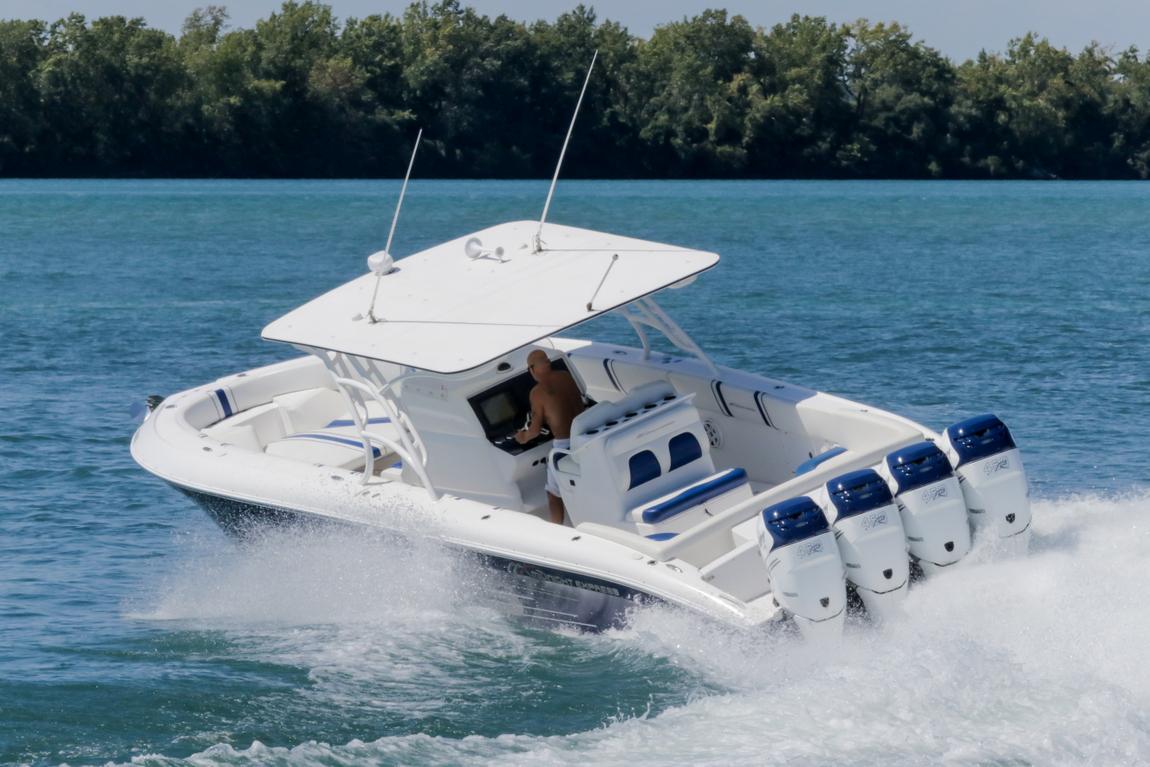 37 Midnight Express 2016 Fort Lauderdale, Florida