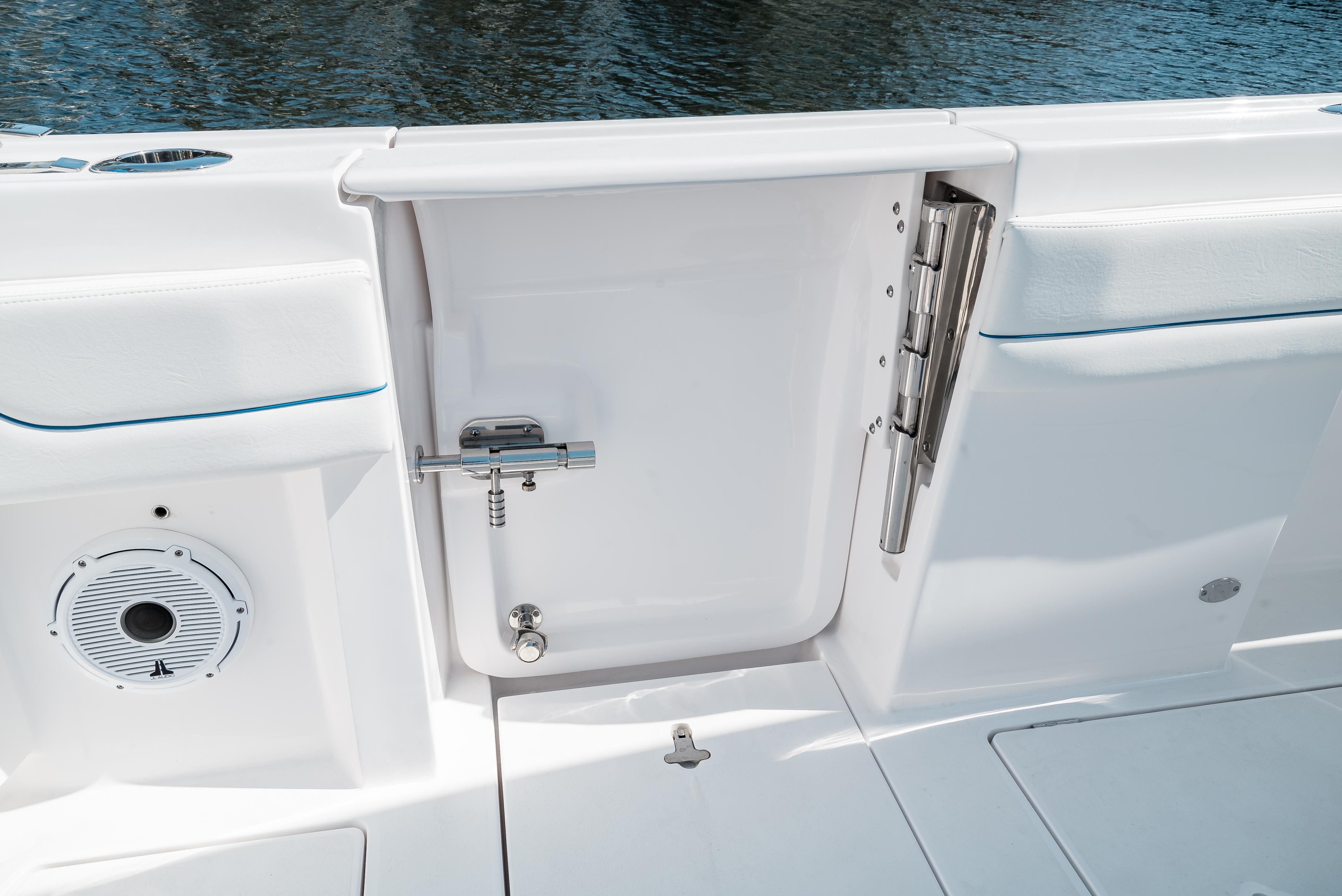 35 Intrepid 2021 Fort Lauderdale, Florida Sold on 2022-06-10 by Denison ...