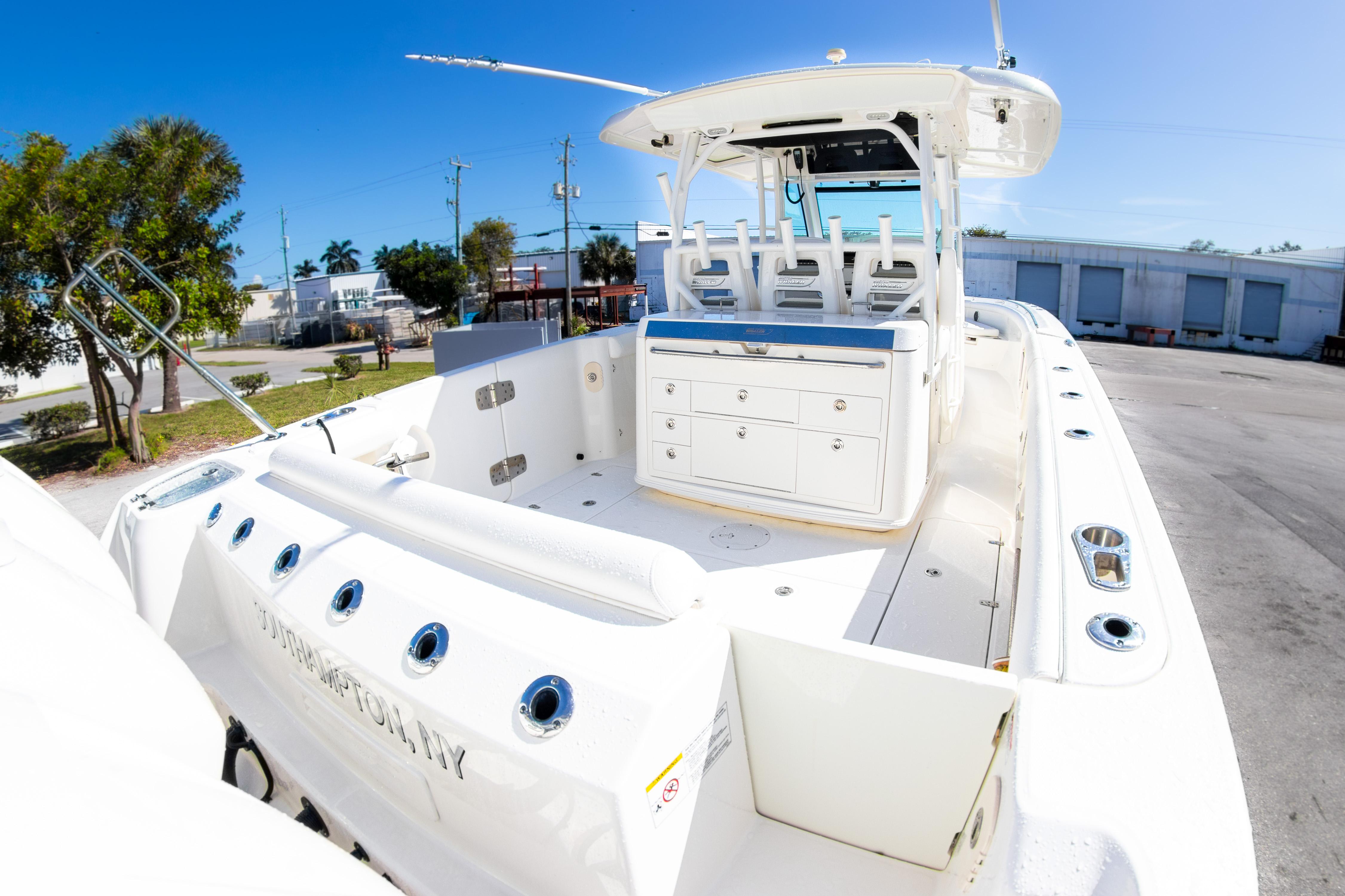 35 Boston Whaler 2014 SCUPPERS West Palm Beach, Florida Sold on 2022-04 ...