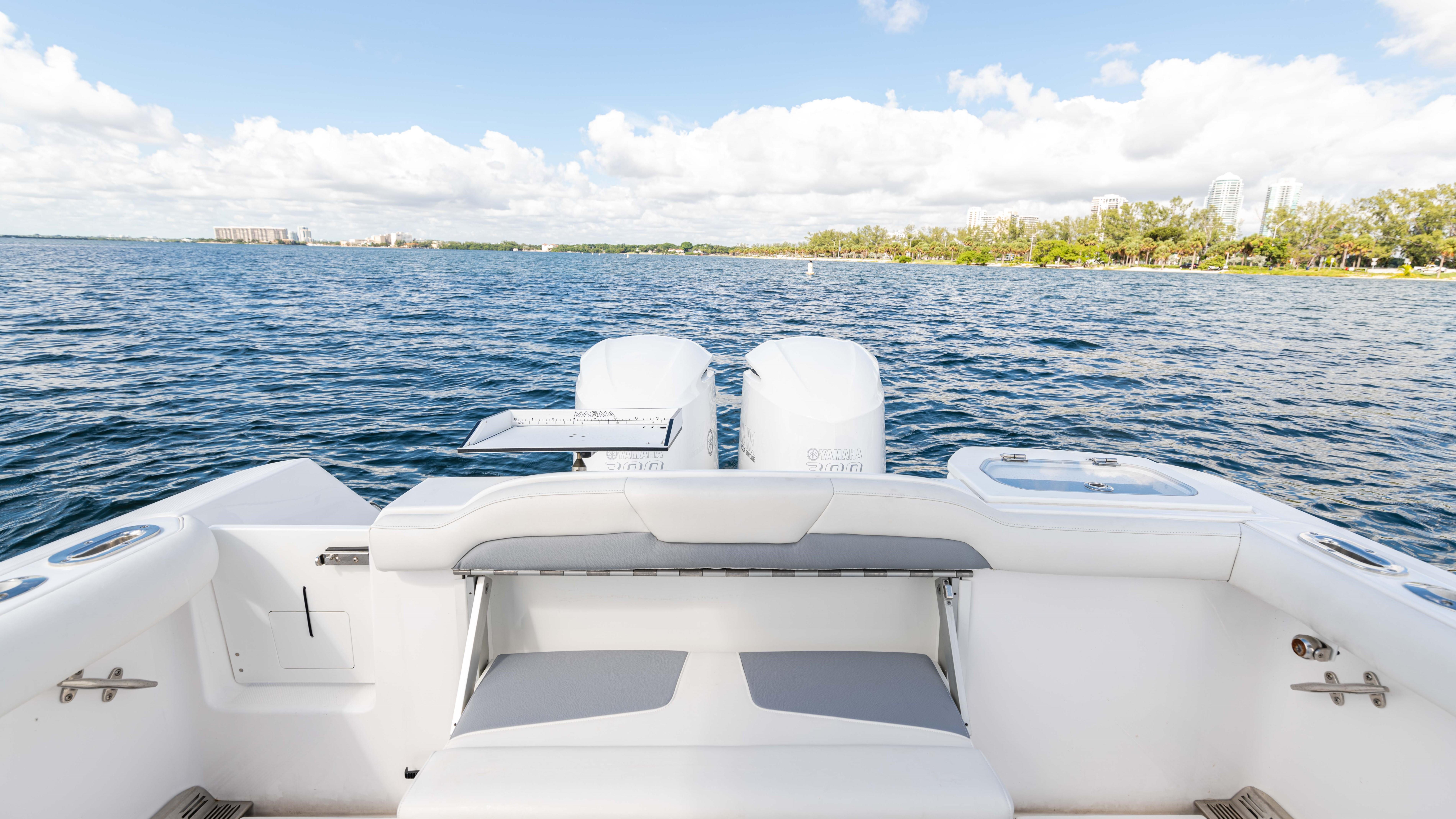 29 Everglades 2018 Roquena Miami, Florida Sold on 2020-01-18 by Denison ...