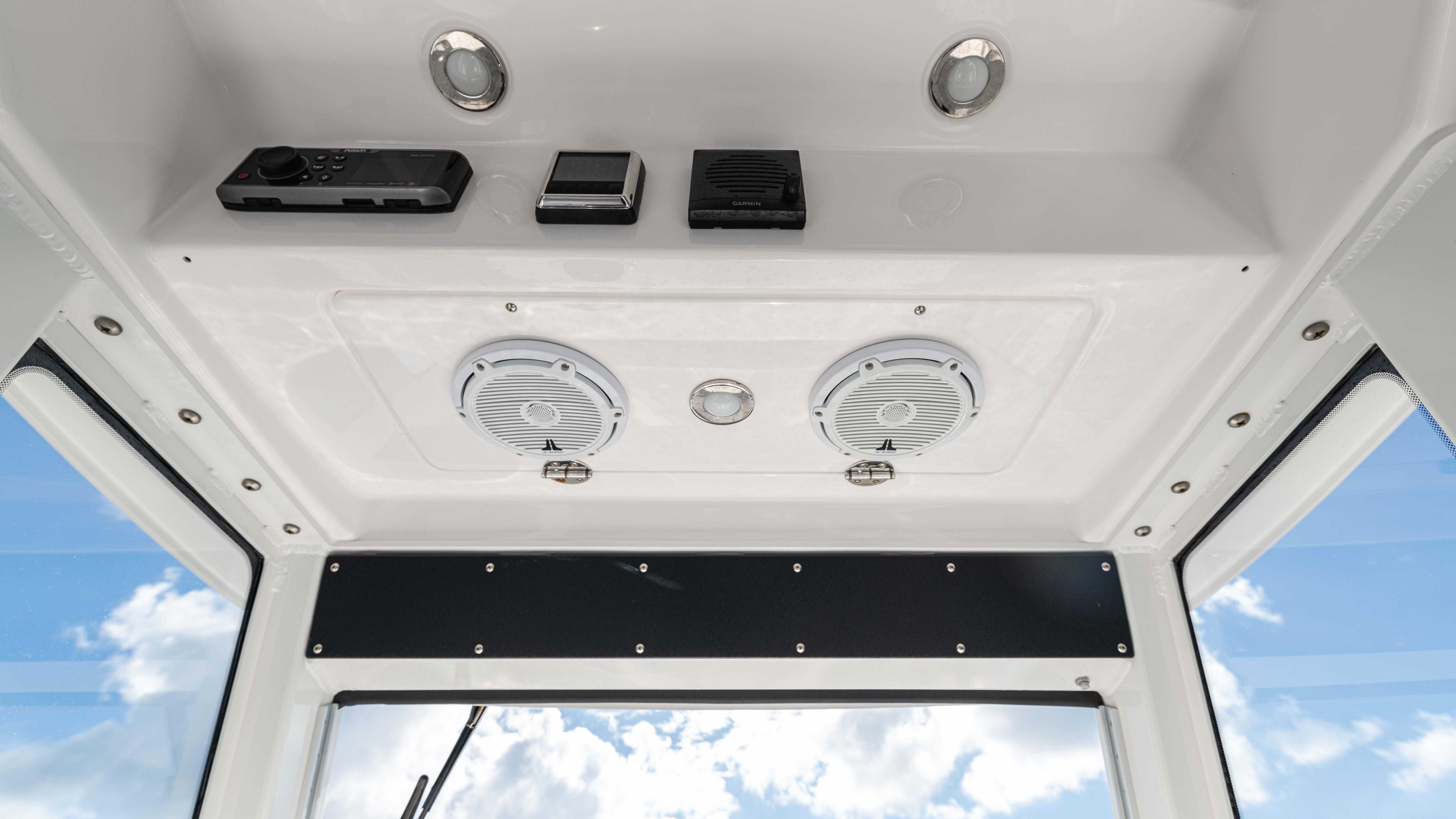 29 Everglades 2018 Roquena Miami, Florida Sold on 2020-01-18 by Denison ...