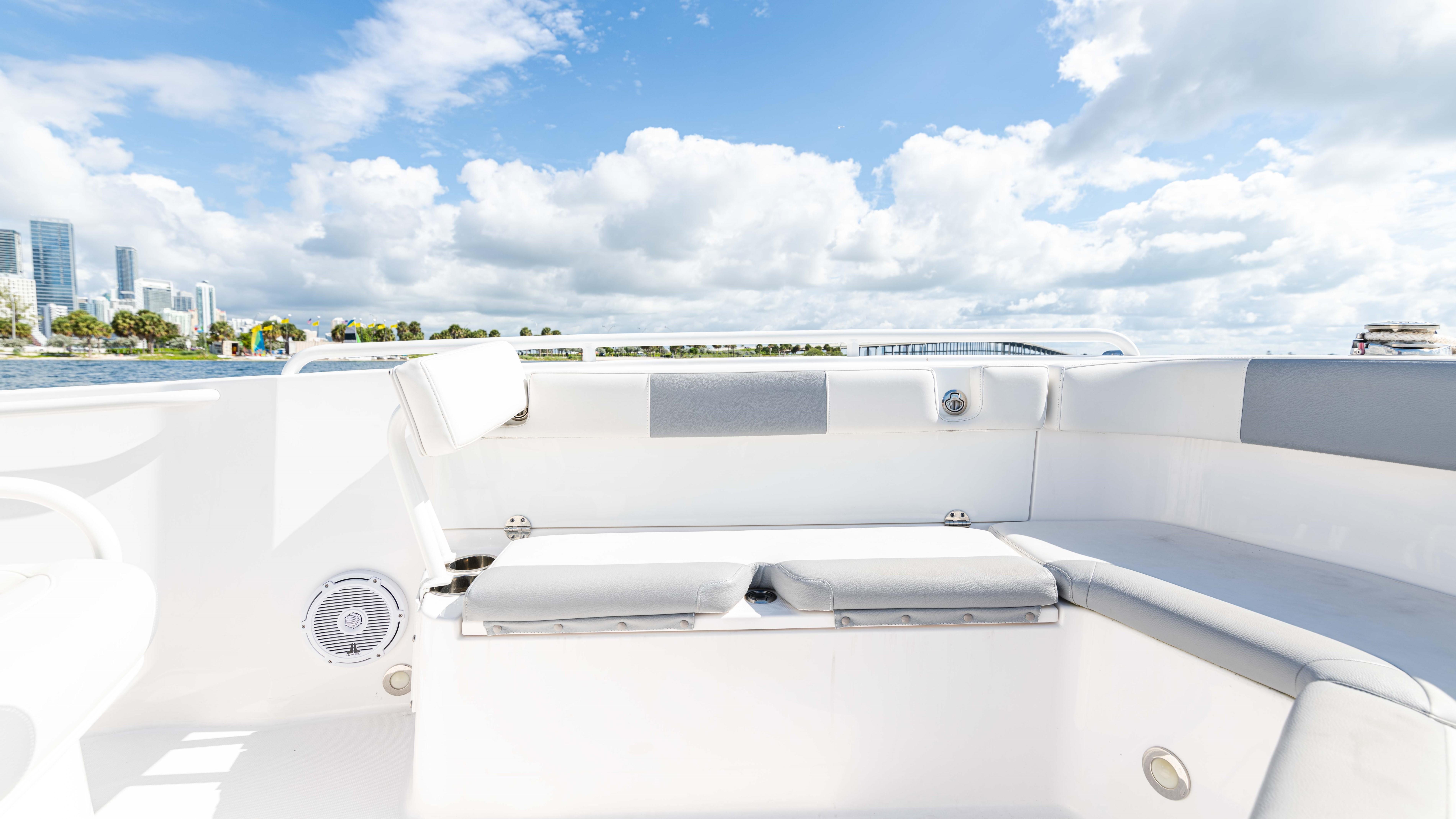 29 Everglades 2018 Roquena Miami, Florida Sold on 2020-01-18 by Denison ...