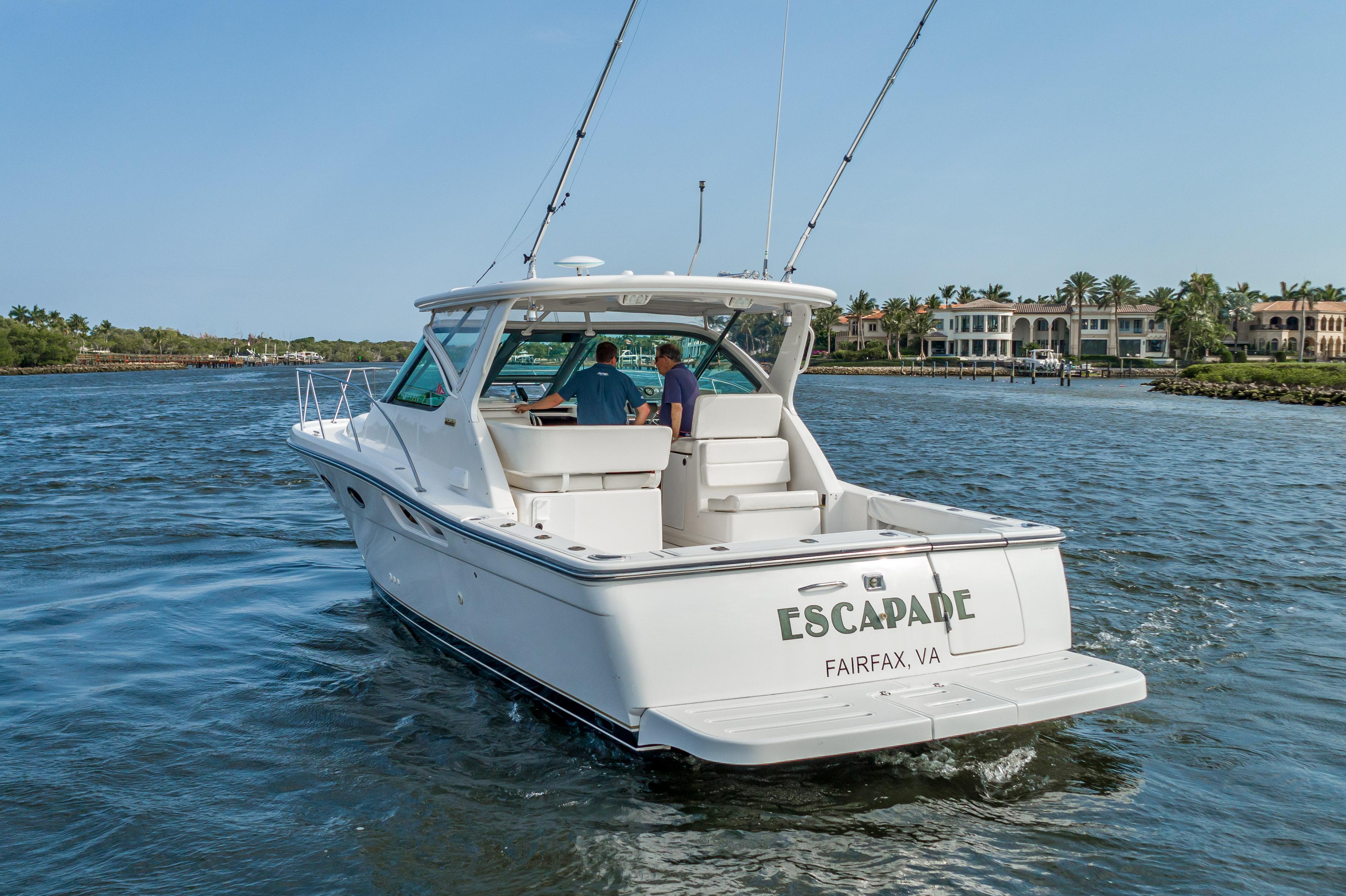 32 Tiara 2004 Escapade Palm Beach Gardens, Florida