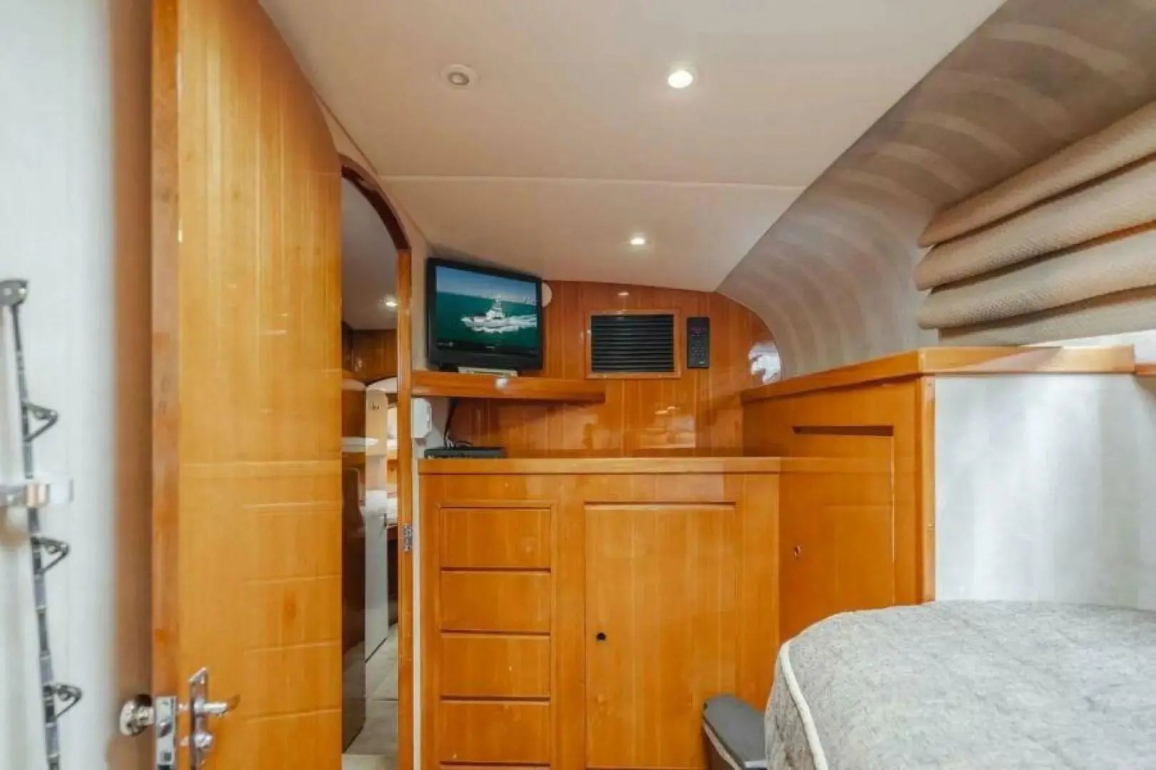 70 Cheoy Lee 1988 San Pedro, California Sold on 2023-10-06 by Denison ...