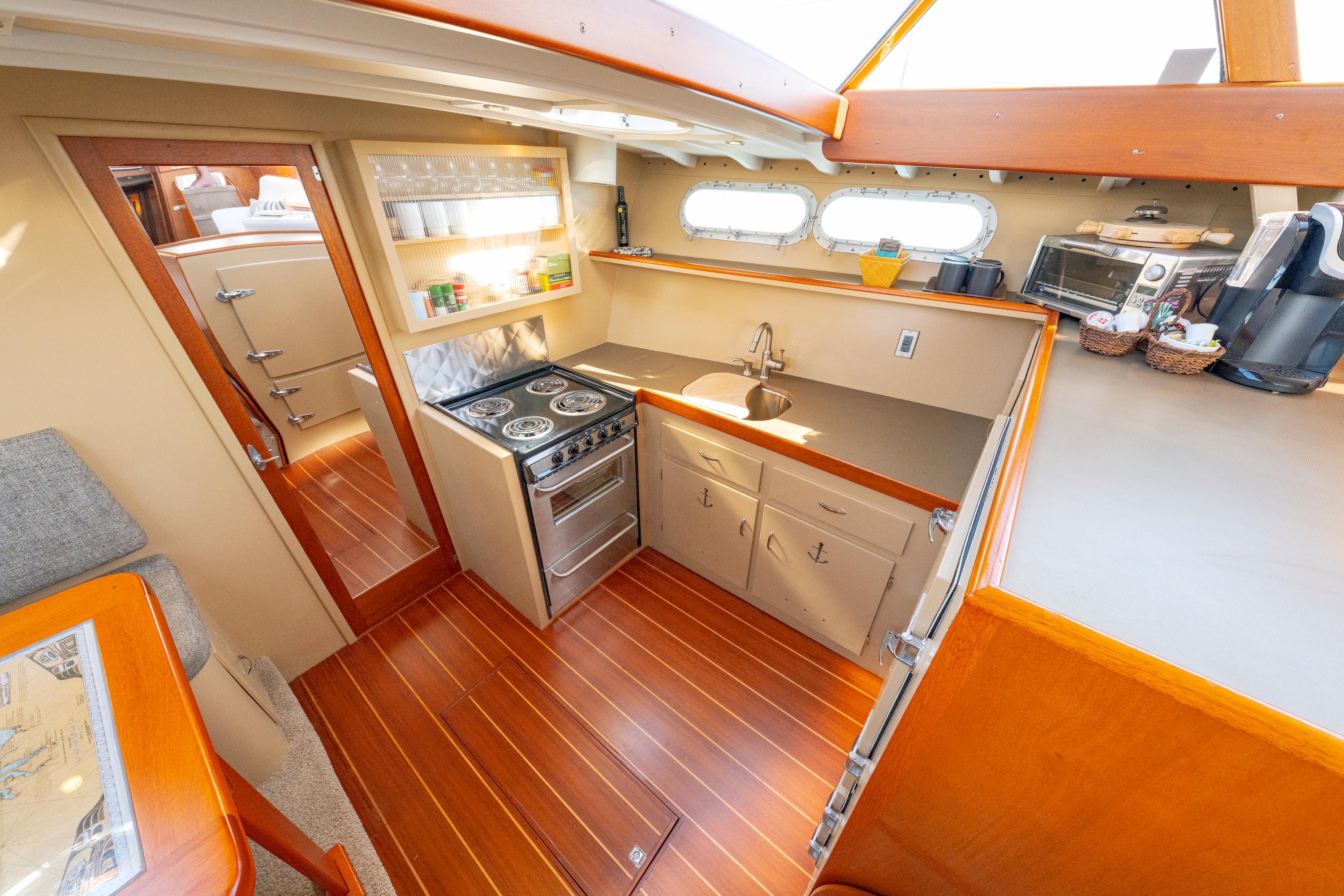 55 Chris-craft 1957 At Last Seattle, Washington Sold on 2021-07-12 by ...