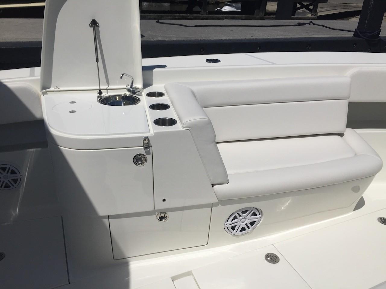 39 Sea Vee 2017 Fajardo, Puerto Rico Sold on 2018-05-02 by Denison ...