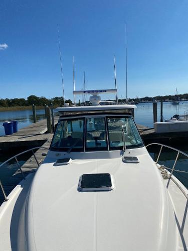 33 Pursuit 2004 Huntington, New York Sold on 2021-04-21 by Denison ...