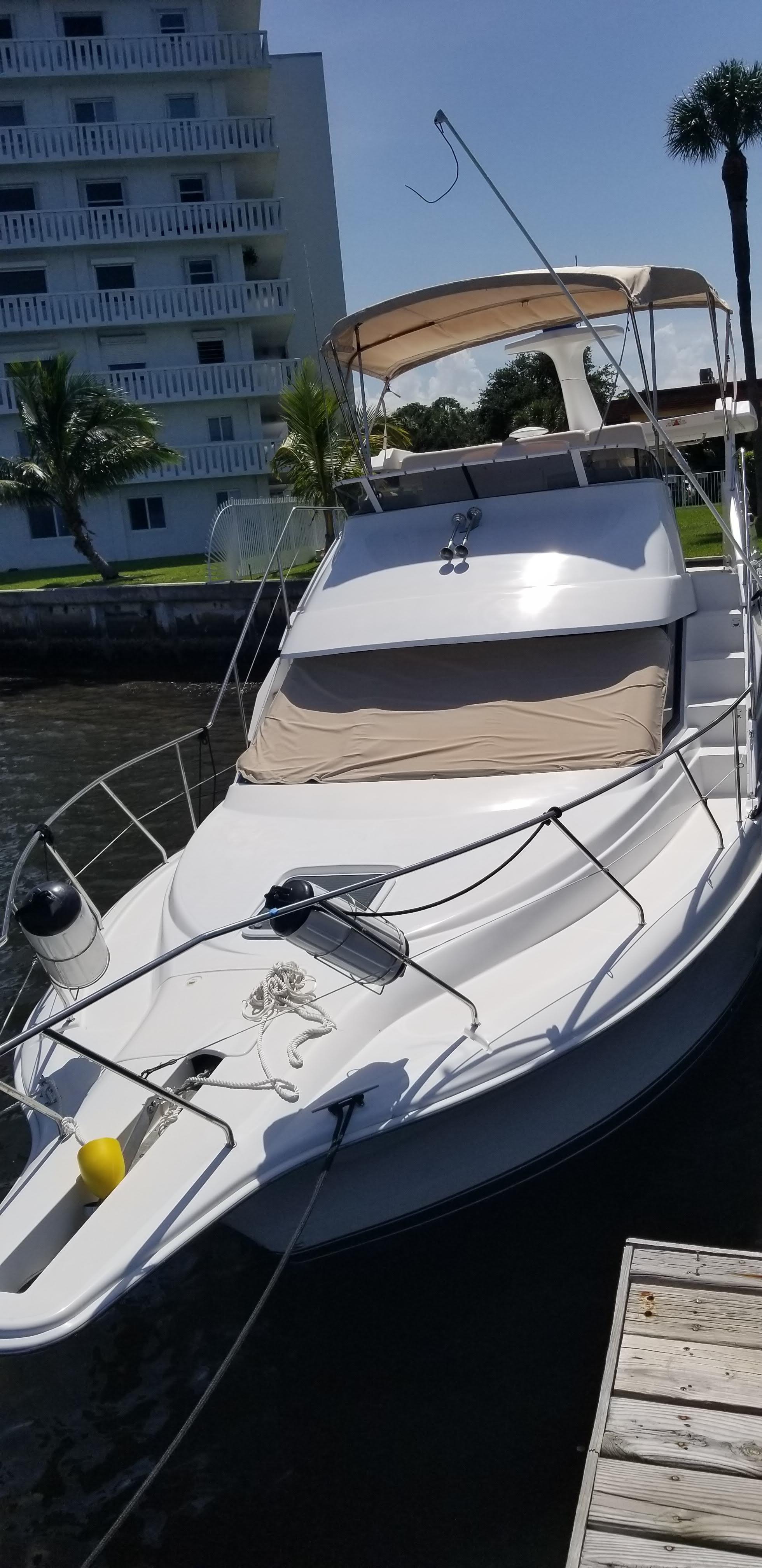 32 Silverton 1999 Lantana, Florida Sold on 2022-08-06 by Denison Yacht ...