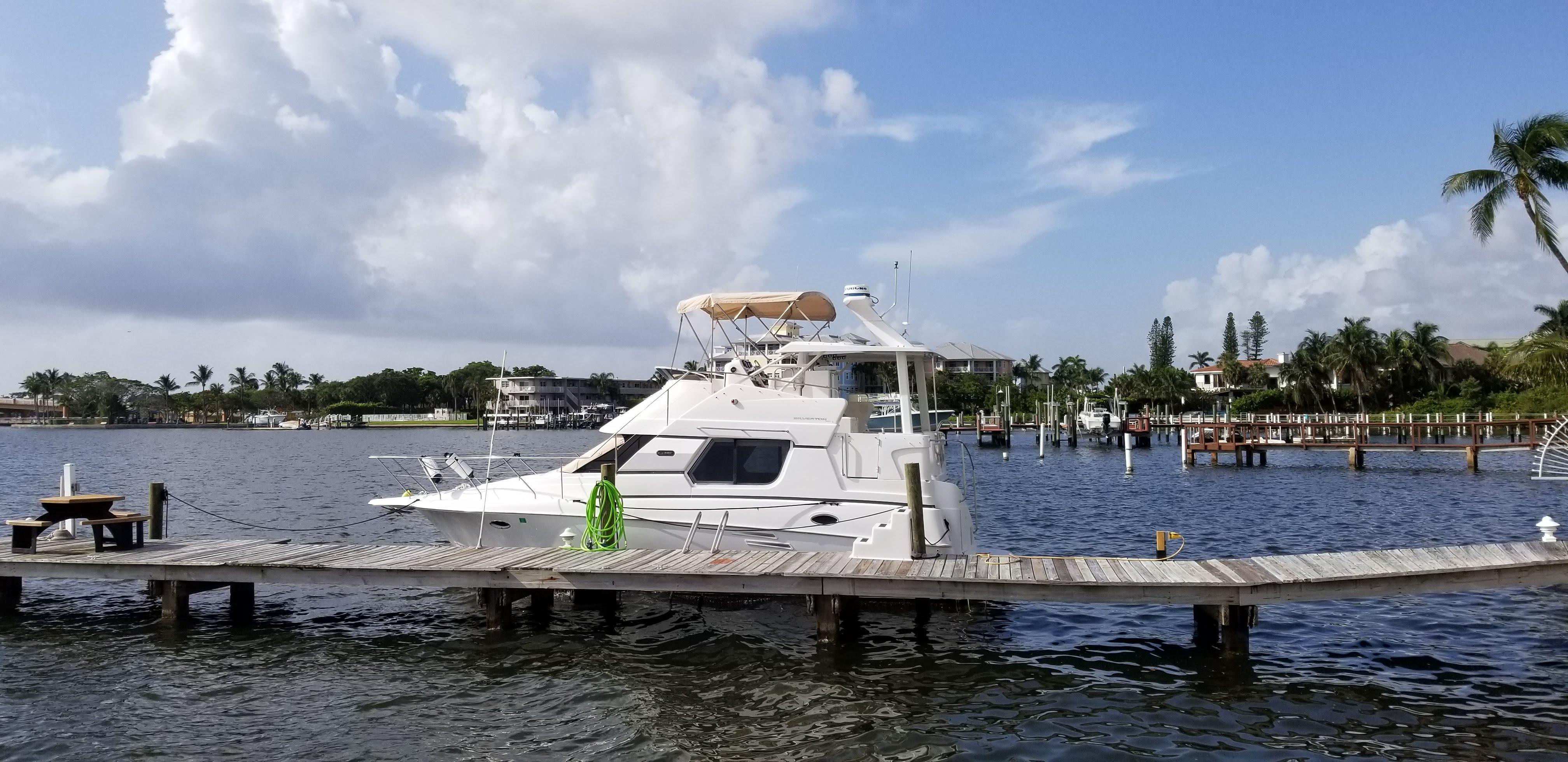 32 Silverton 1999 Lantana, Florida Sold on 2022-08-06 by Denison Yacht ...