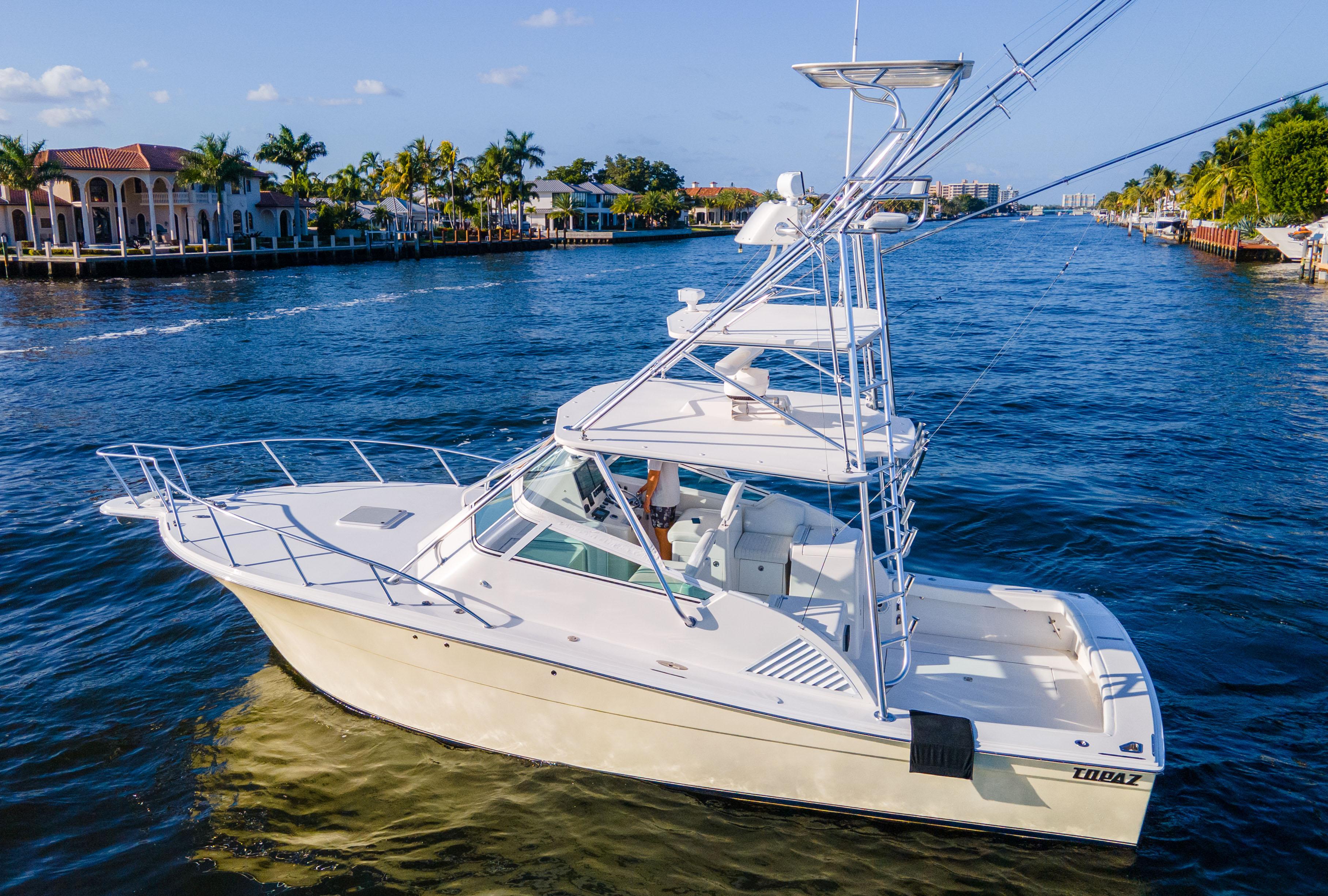 33 Topaz 2007 Rose Grey Fort Lauderdale, Florida Sold on 2022-08-18 by ...