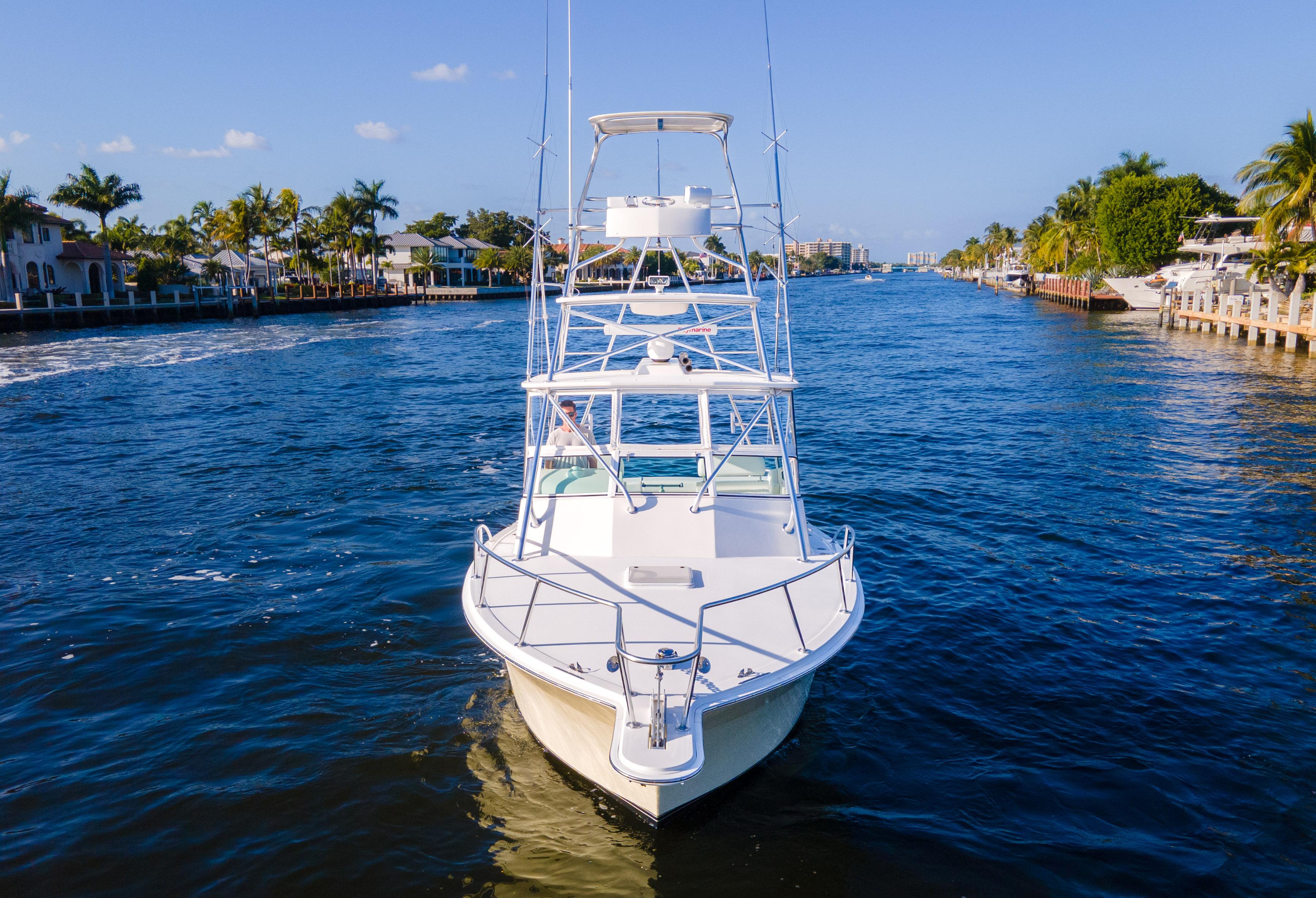 33 Topaz 2007 Rose Grey Fort Lauderdale, Florida Sold on 2022-08-18 by ...