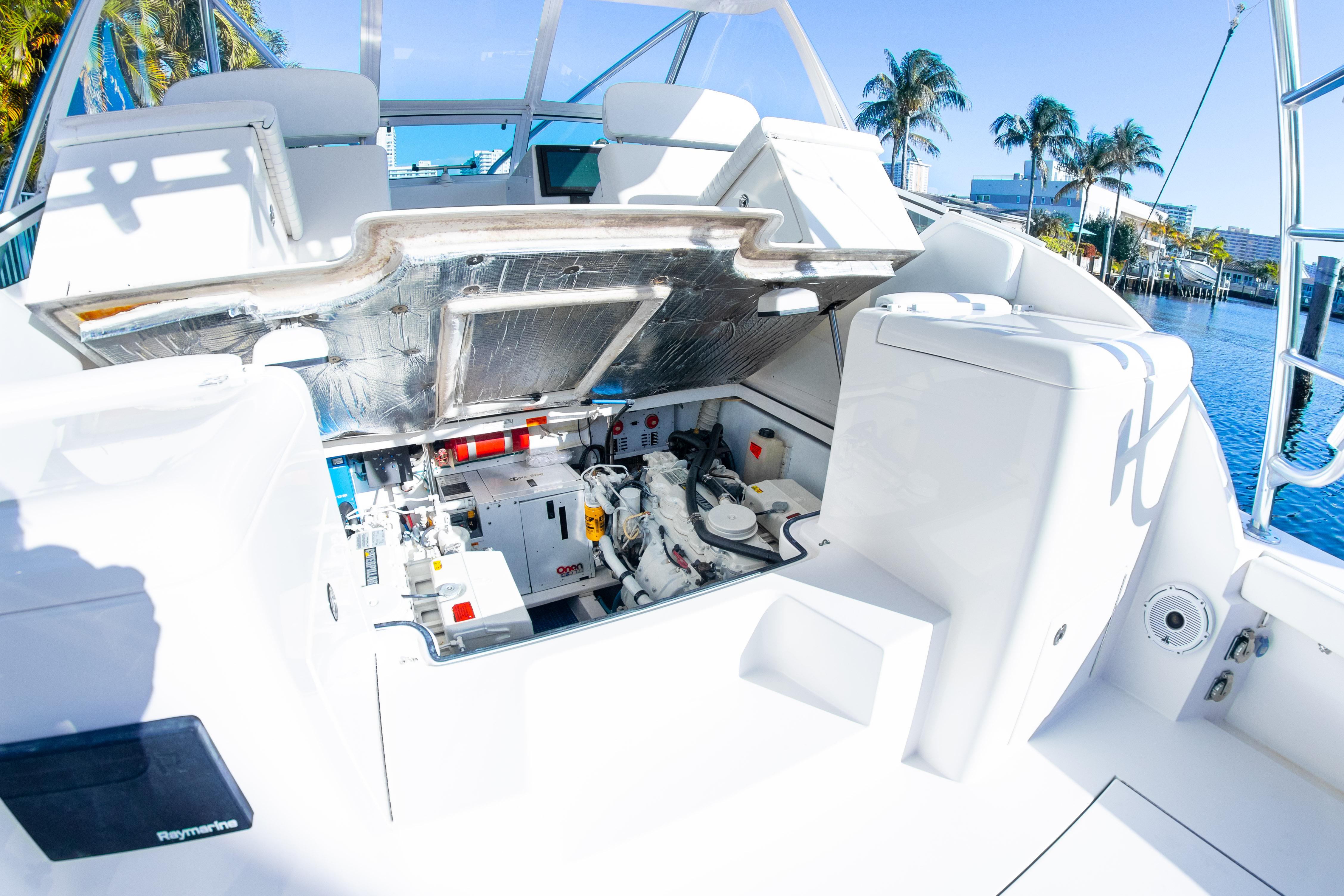 33 Topaz 2007 Rose Grey Fort Lauderdale, Florida Sold on 2022-08-18 by ...