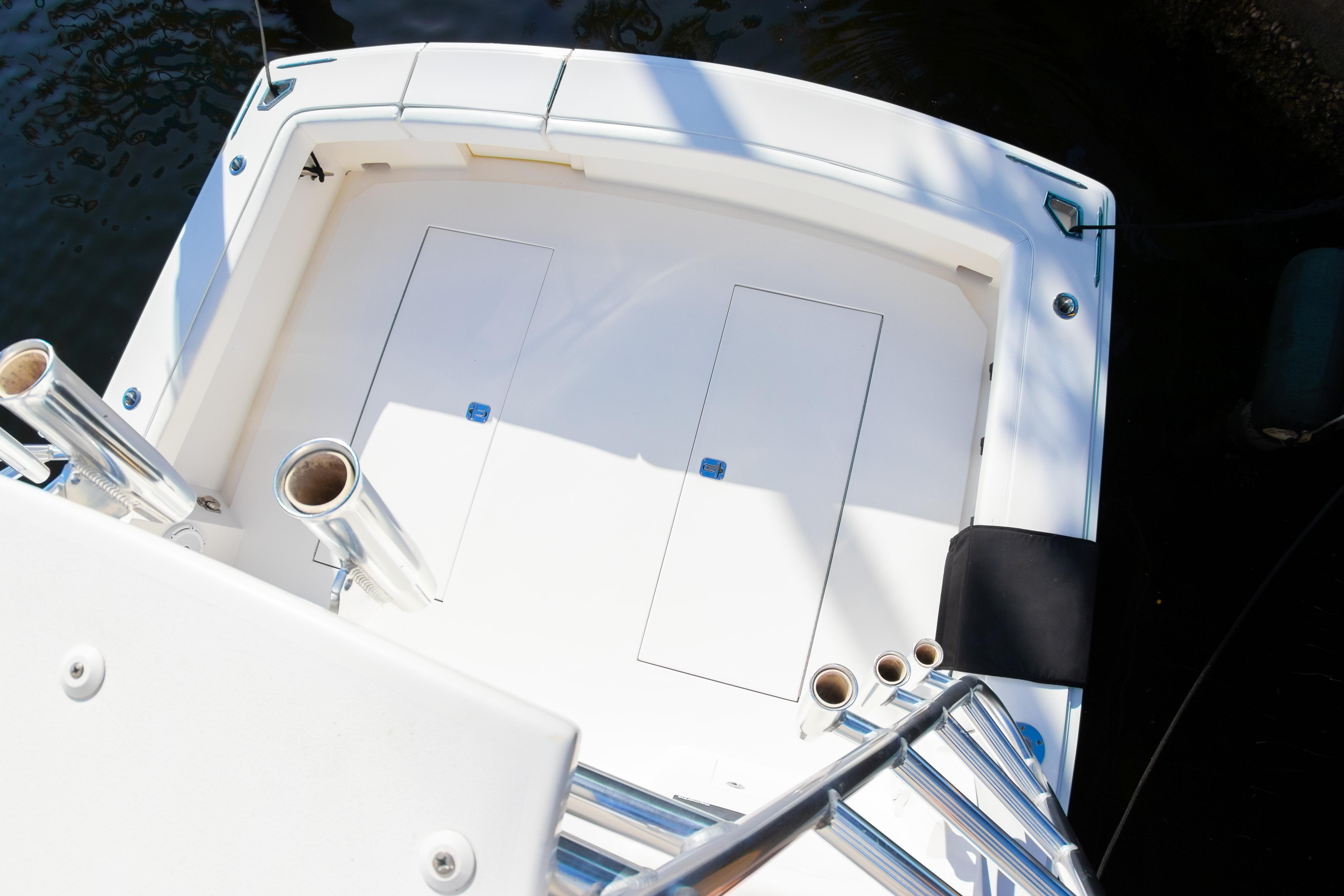 33 Topaz 2007 Rose Grey Fort Lauderdale, Florida Sold on 2022-08-18 by ...