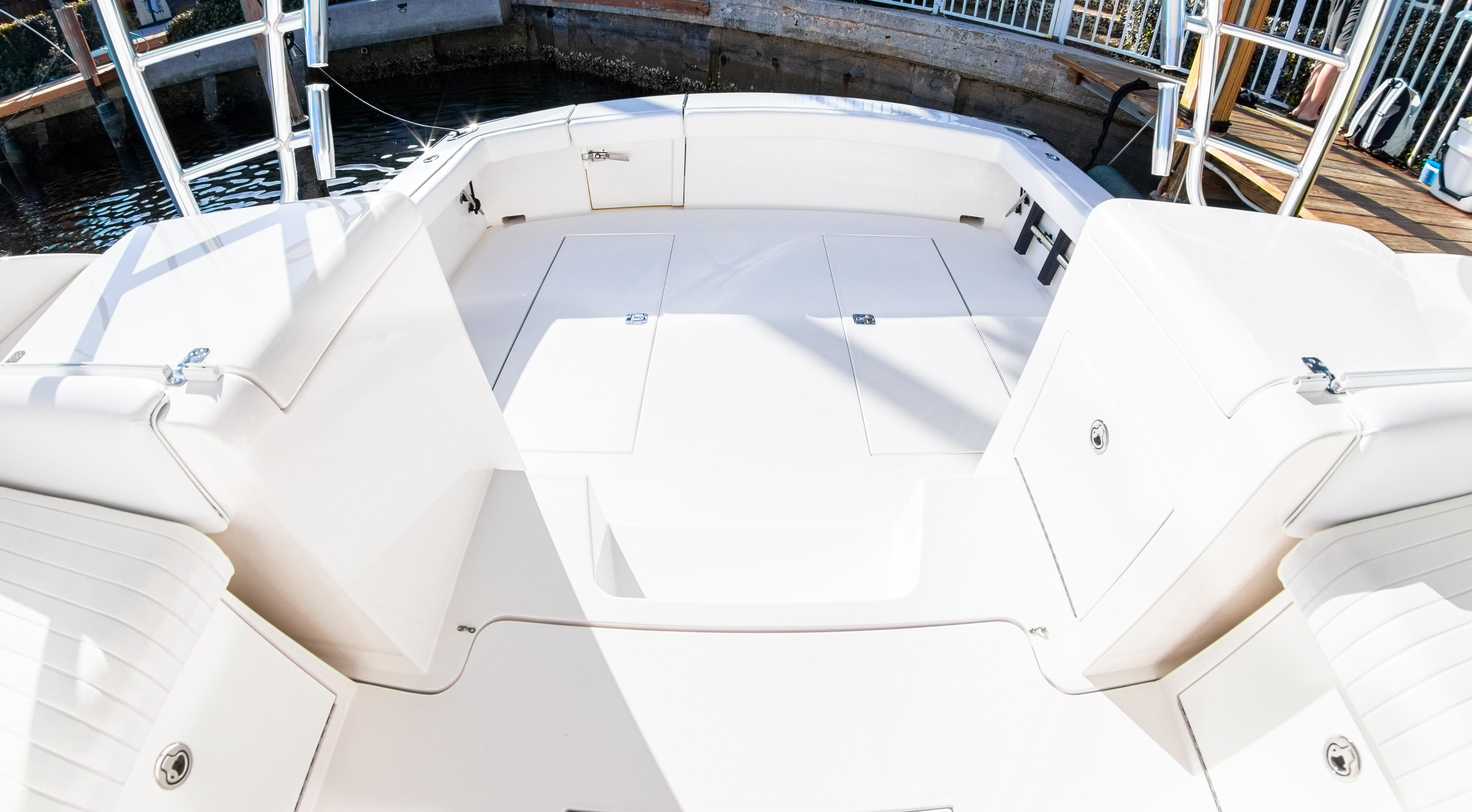 33 Topaz 2007 Rose Grey Fort Lauderdale, Florida Sold on 2022-08-18 by ...