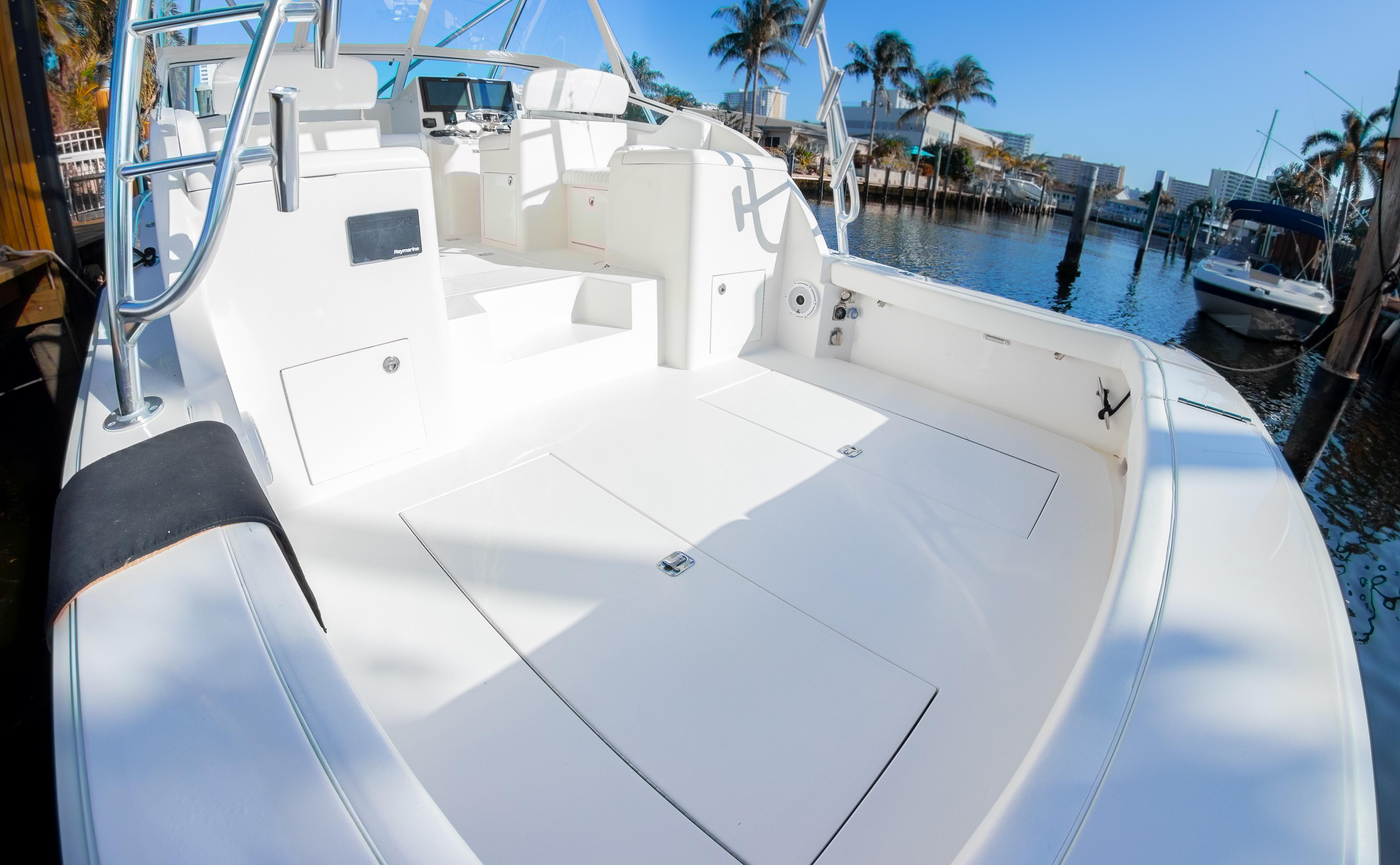 33 Topaz 2007 Rose Grey Fort Lauderdale, Florida Sold on 2022-08-18 by ...