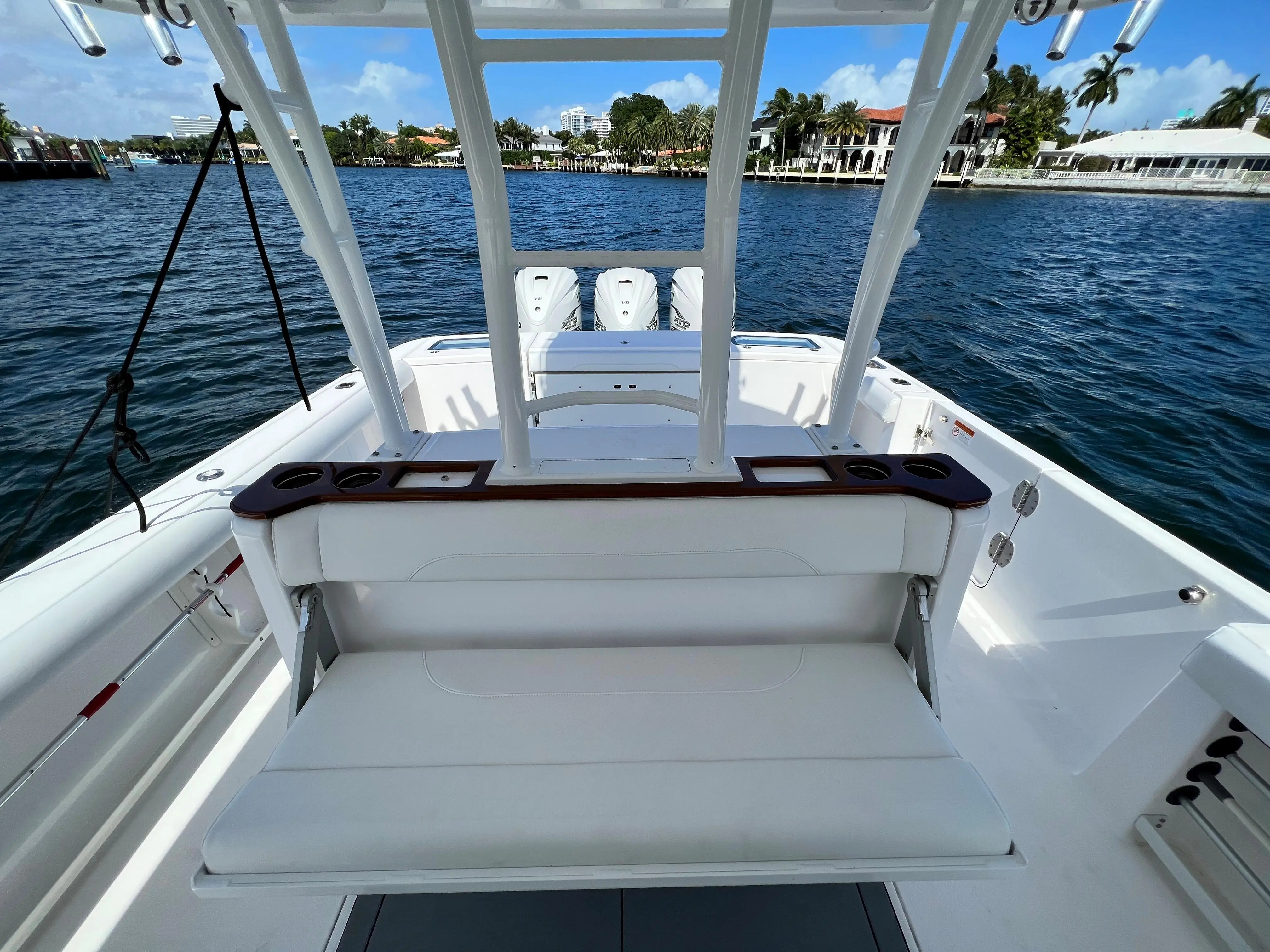 43 Everglades 2019 2019 Everglades 435CC Fort Lauderdale, Florida Sold ...