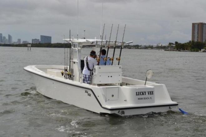 32 Seavee 2012 N. Miami, Florida Sold on 2019-07-16 by Denison Yacht Sales