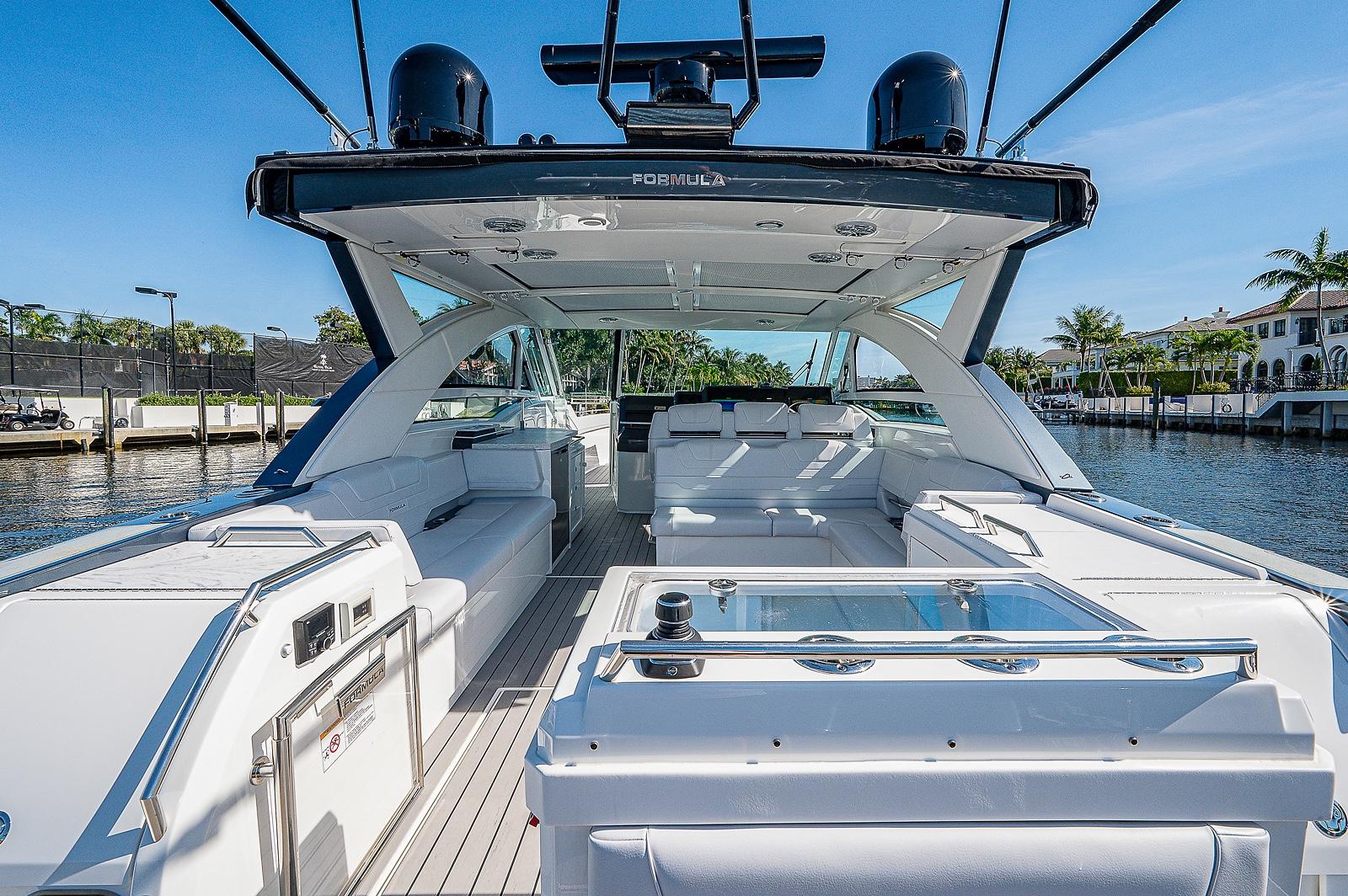 43 Formula 2019 Boca Raton, Florida Sold on 2019-12-06 by Denison Yacht ...