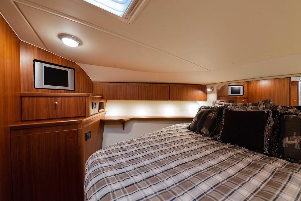 42 Tiara 2003 Fort Lauderdale, Florida Sold on 2020-04-13 by Denison ...