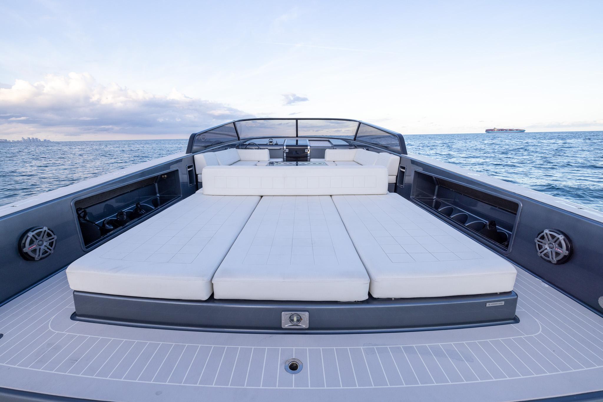 55 Vandutch 2015 VONGOLE Miami, Florida