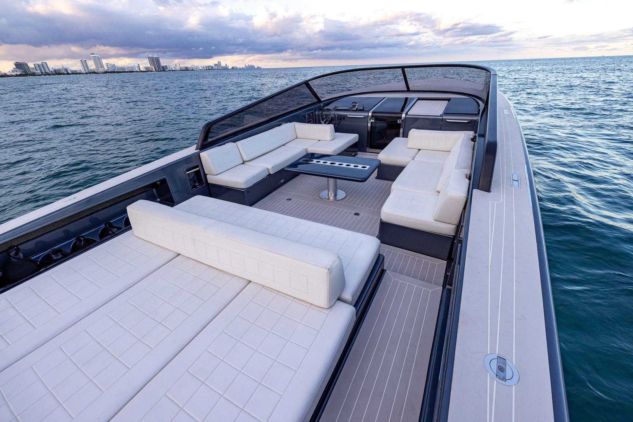 55 Vandutch 2015 VONGOLE Miami, Florida