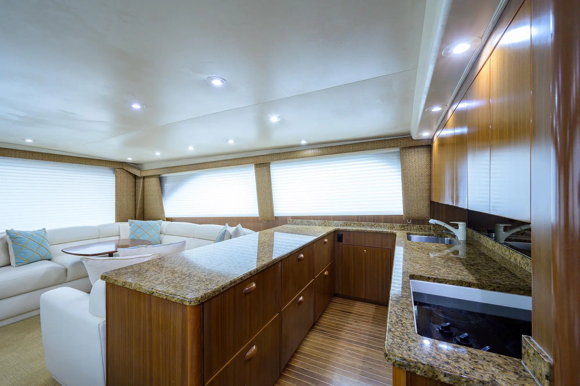 61 Viking 2005 Longport, New Jersey