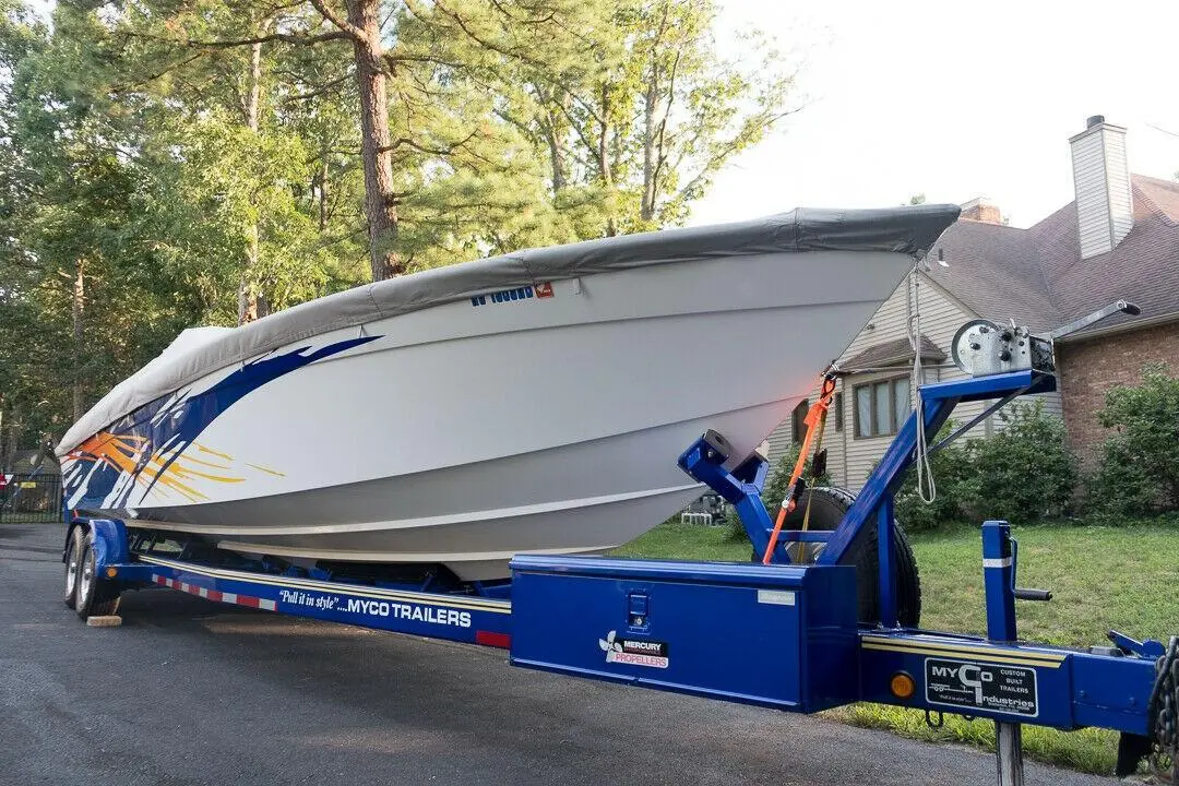 33 Power Play 2001 Toms River, New Jersey Sold on 2020-02-04 by Denison ...