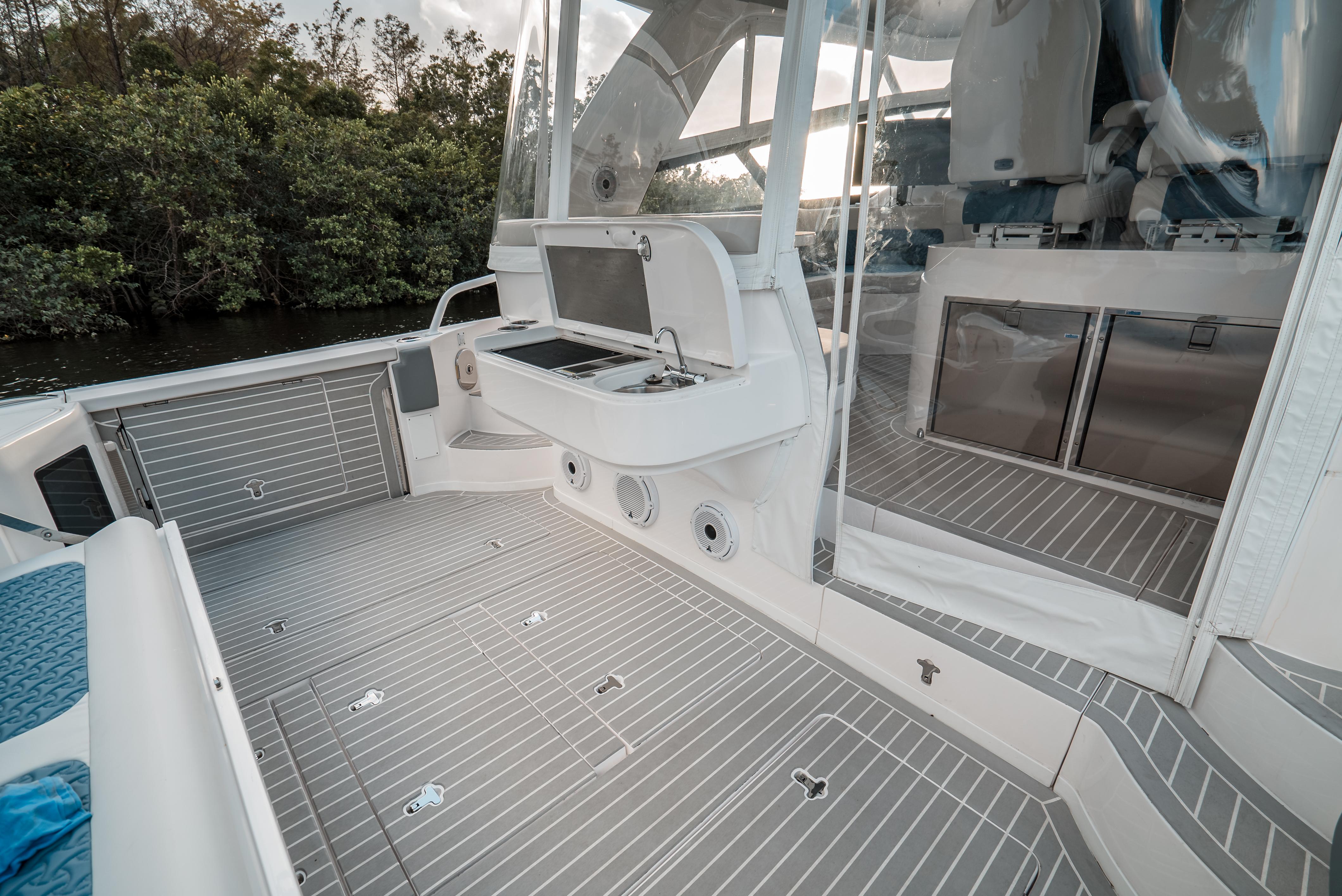 47 Intrepid 2020 BEL SOGNO Fort Lauderdale, Florida Sold on 2020-11-19 ...