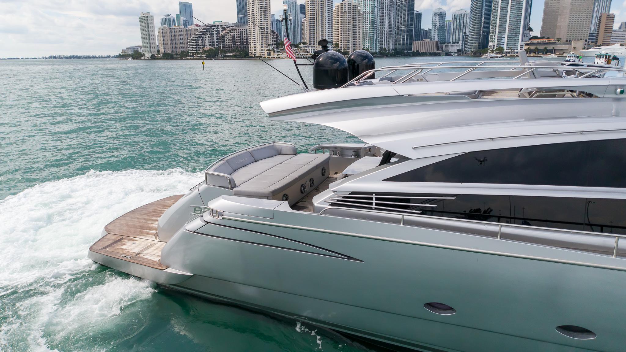 Milagros 82 Pershing 2013 Miami, Florida