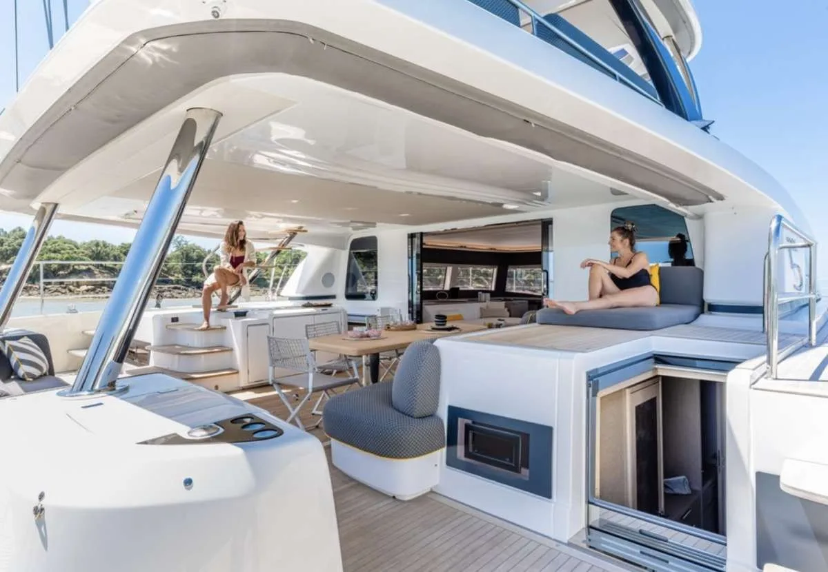 Lady Rosé (lagoon Sixty 5) Yacht Charter in Caribbean Windwards