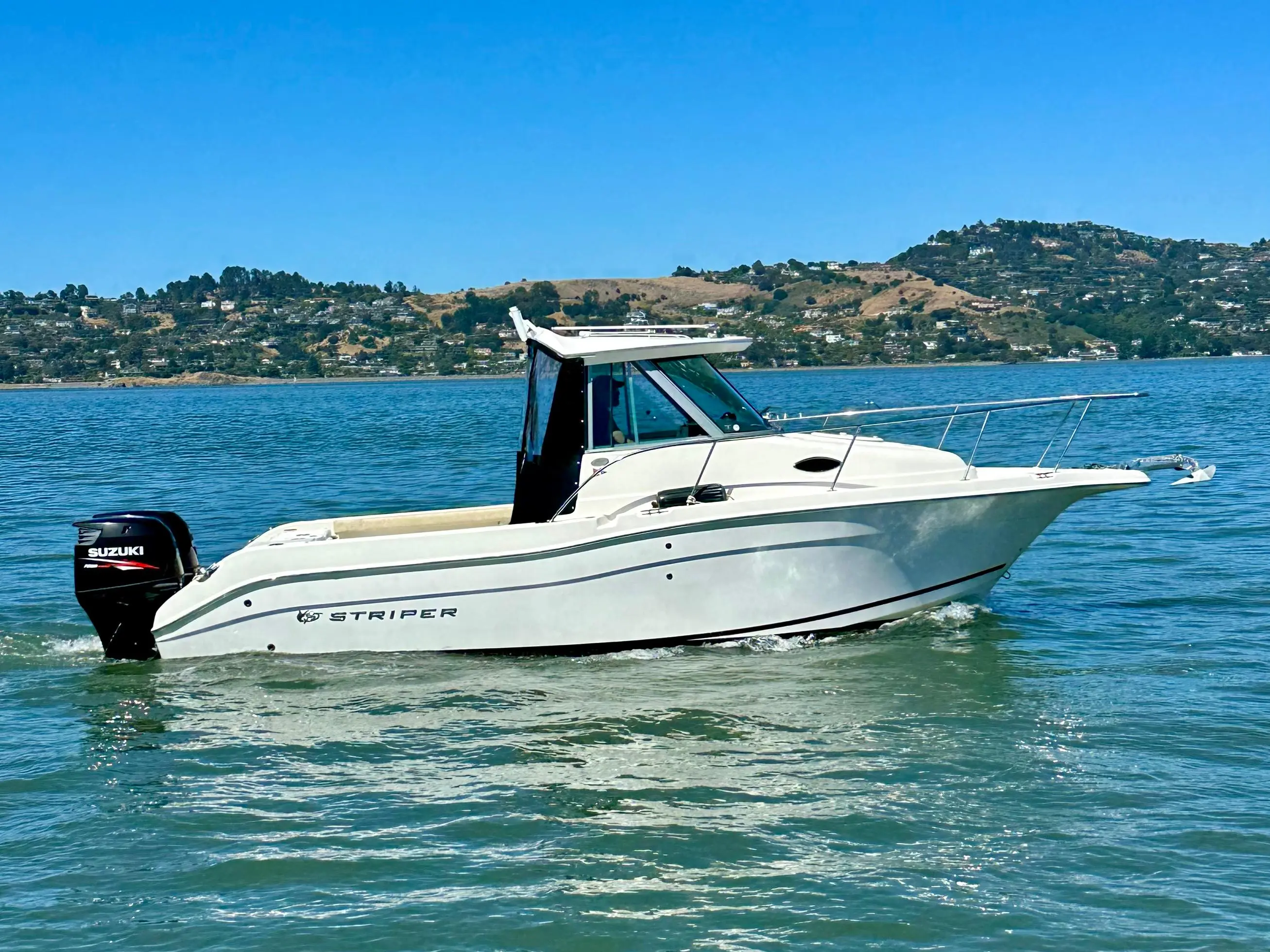26′ Seaswirl Striper 2012 – Alameda, California - Denison Yacht Sales