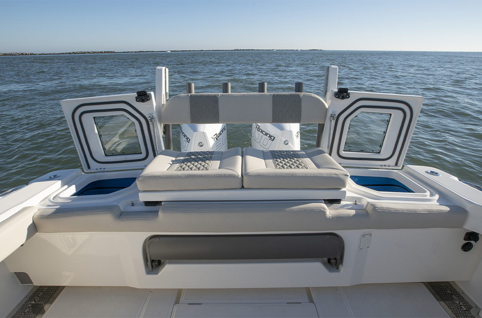 SŌLACE 32CS | New Boat Dealer