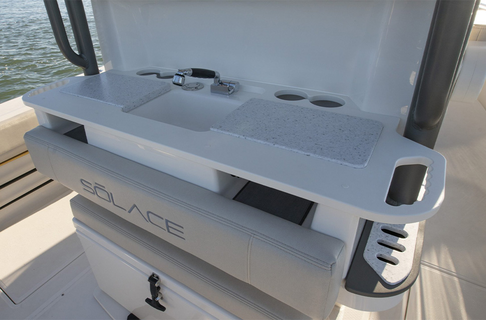 SŌLACE 32CS | New Boat Dealer