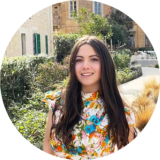 Andrea Taboada / Market Intelligence