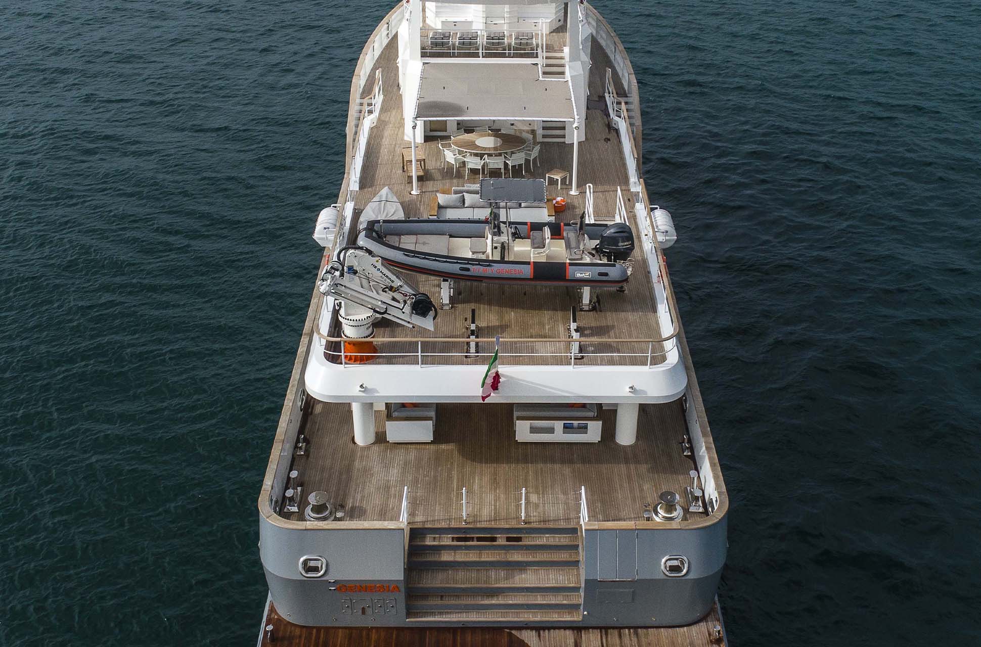 OCEAN KING EXPLORER 130 - Denison Yacht Sales